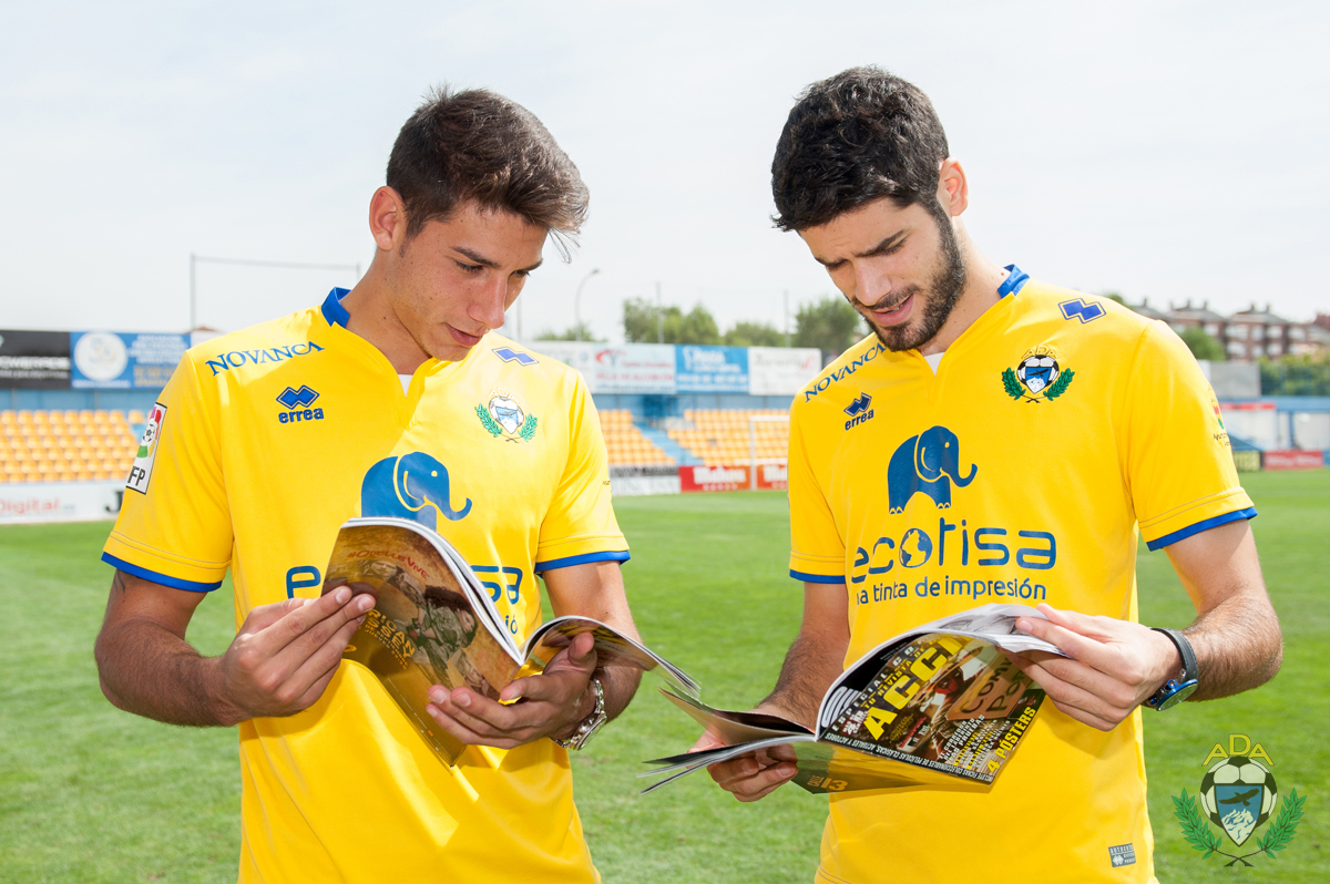 Bellvís, Fernando, Rafa Páez y Sergi Guardiola ya han leído el nuevo número de la revista ACCIÓN ...