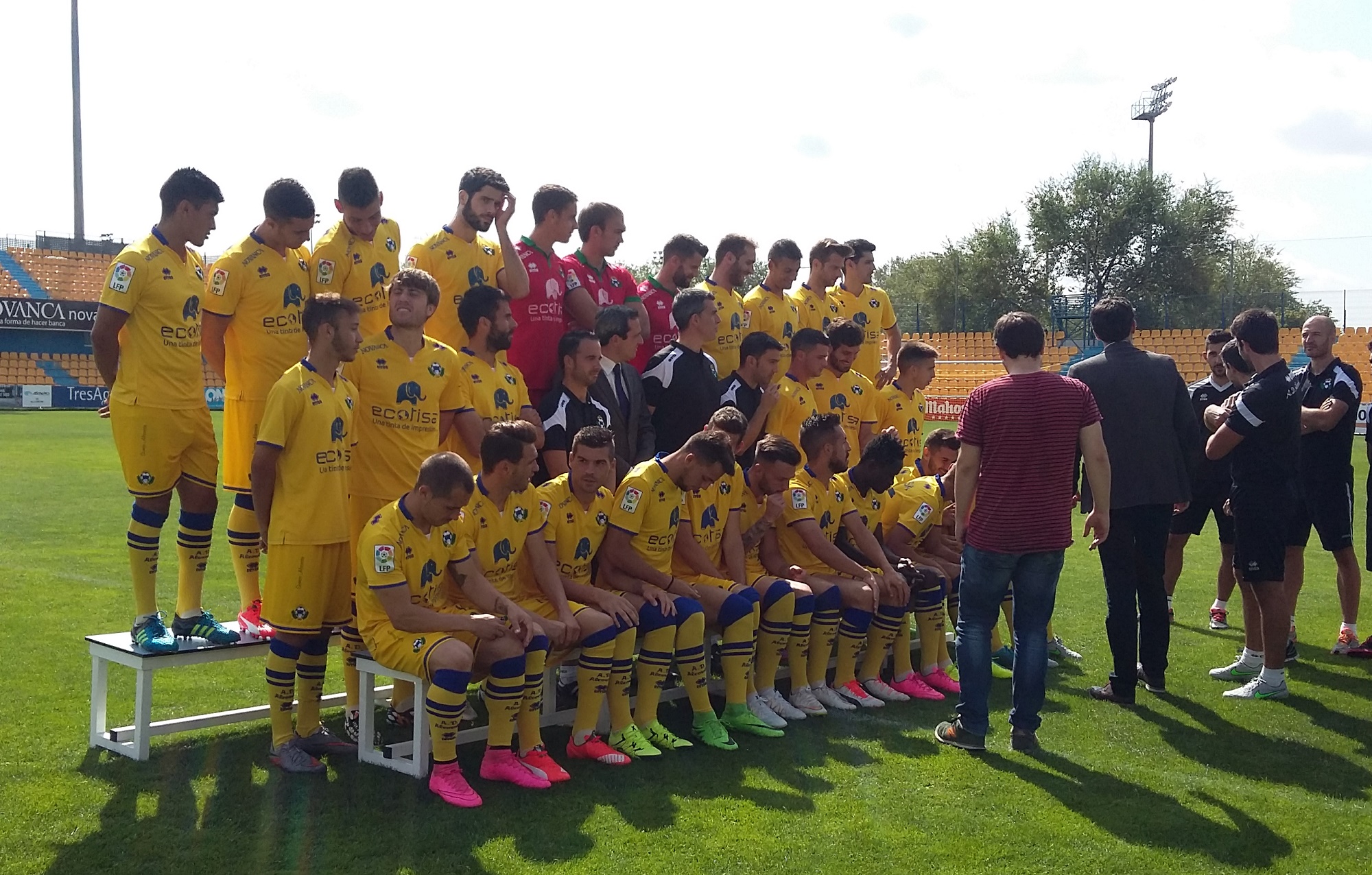 Así ha sido la foto oficial de primer y segundo equipo | A.D. Alcorcón ...