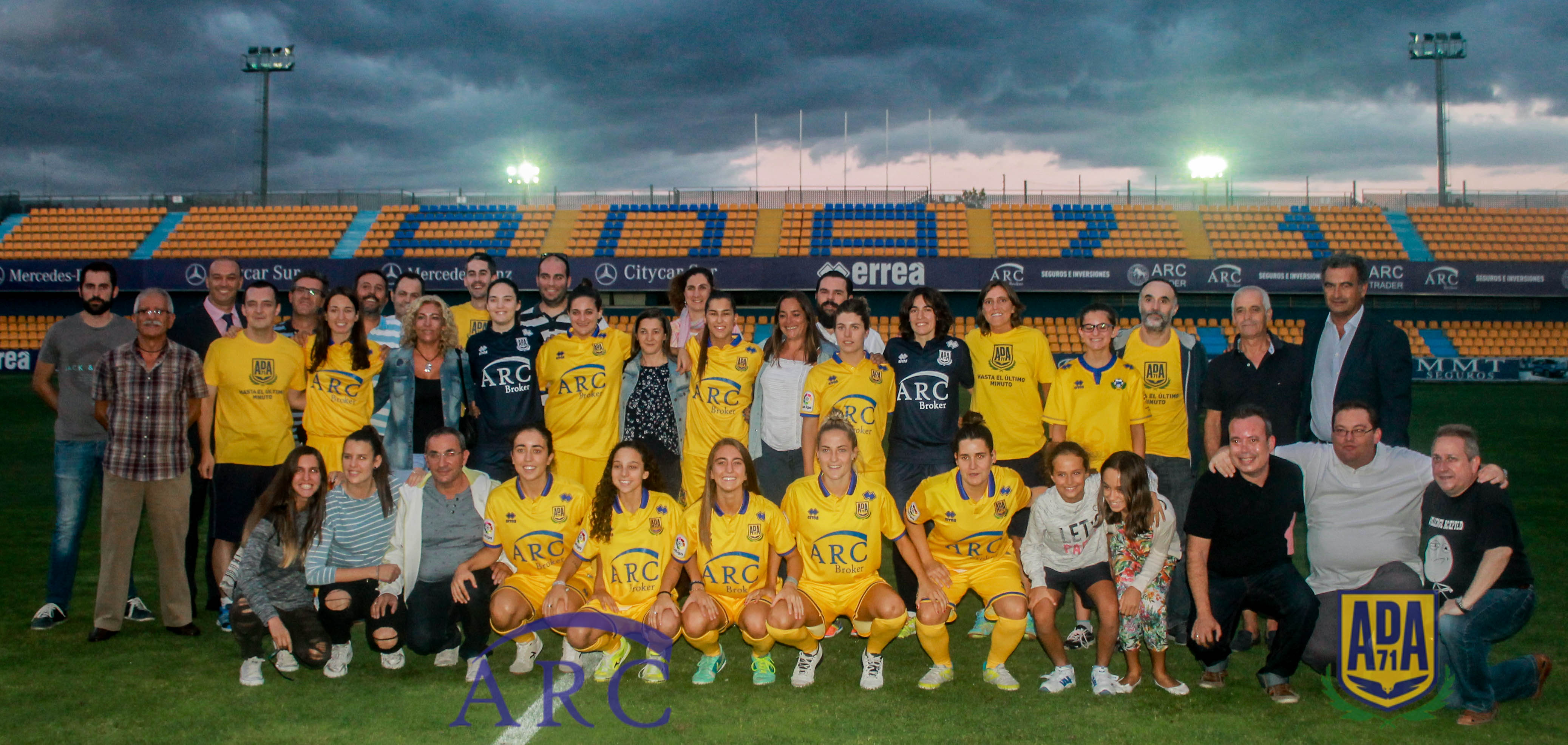 Presentación oficial del AD Alcorcón FSF en el estadio Municipal de ...