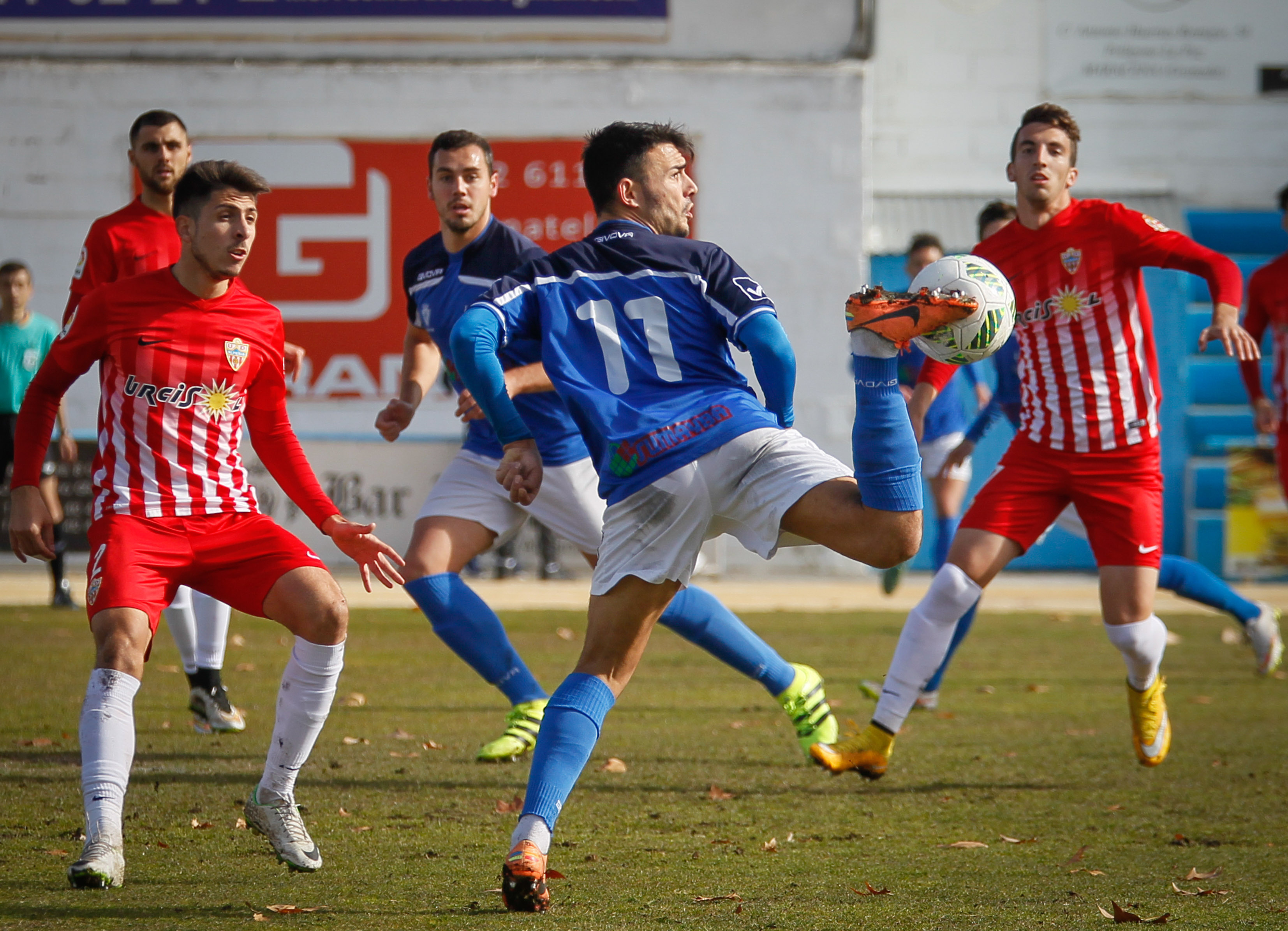 1-0: El filial acusa en Maracena las bajas y la expulsión de Igor ...