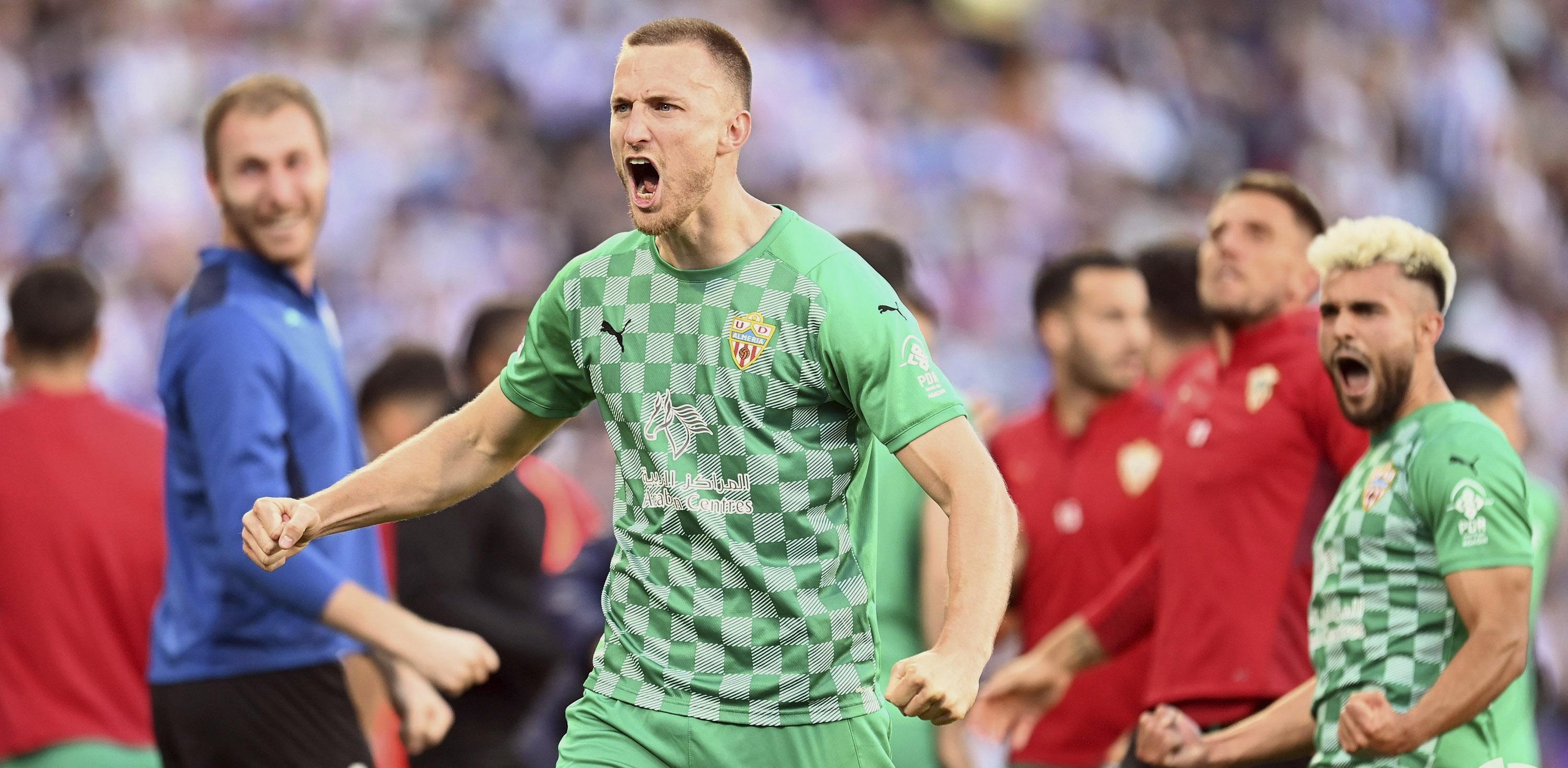 Rodrigo Ely y Alex Centelles seguirán defendiendo los colores del ...