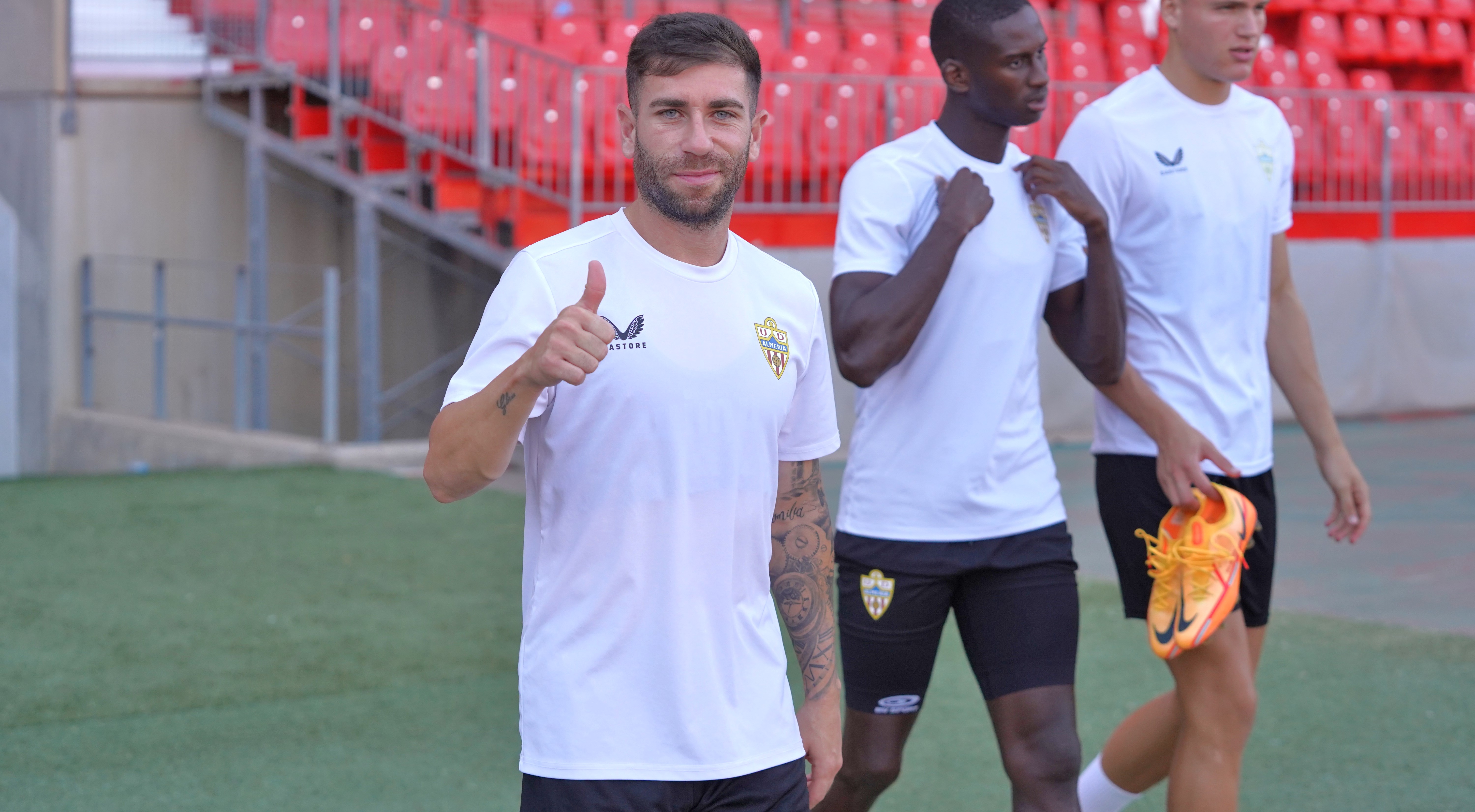 Adrián Embarba is UD Almería's newest recruit | UD Almeria | Web Oficial
