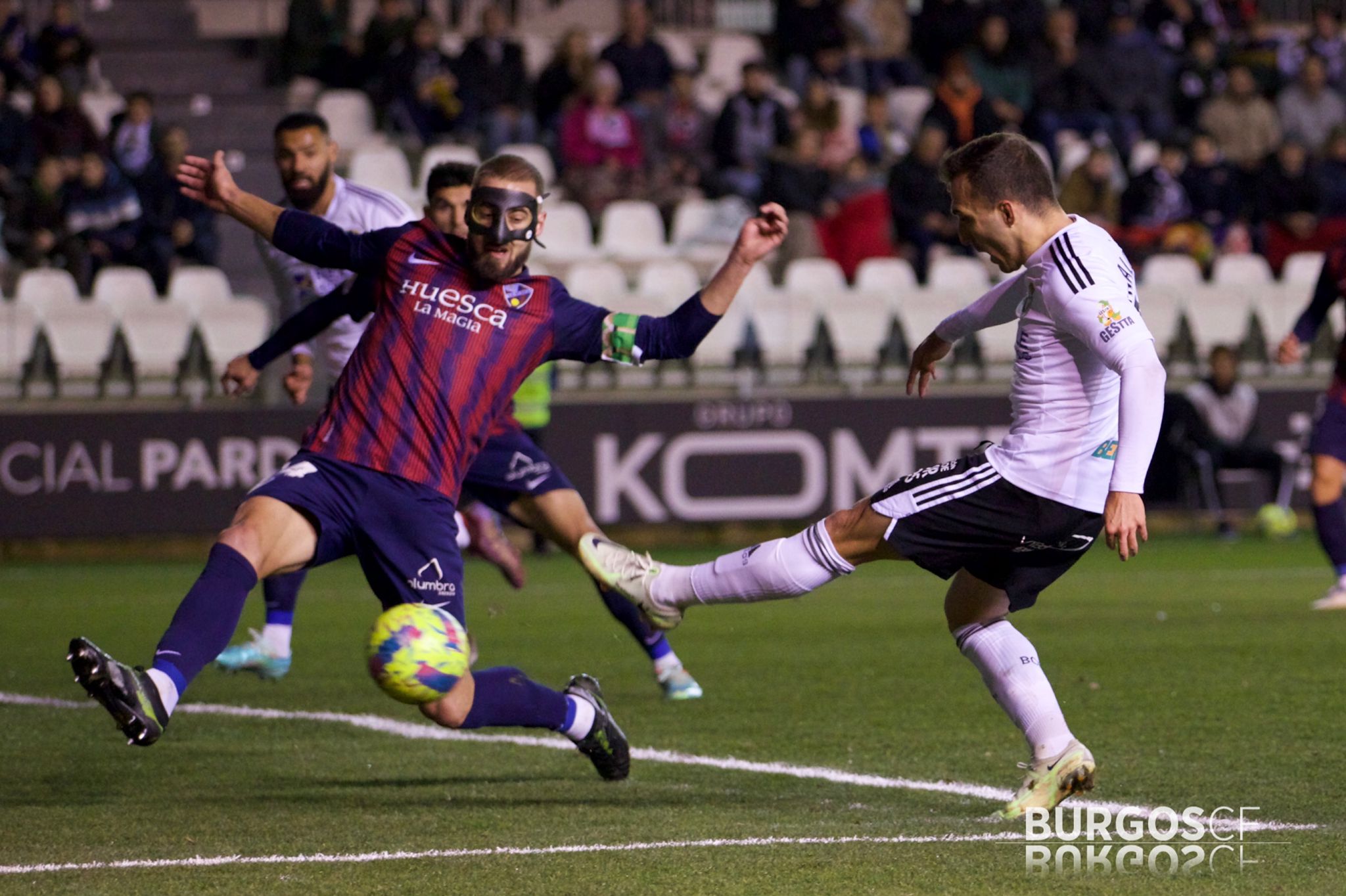 El lazo se resiste (1-1) | Burgos CF | Web Oficial