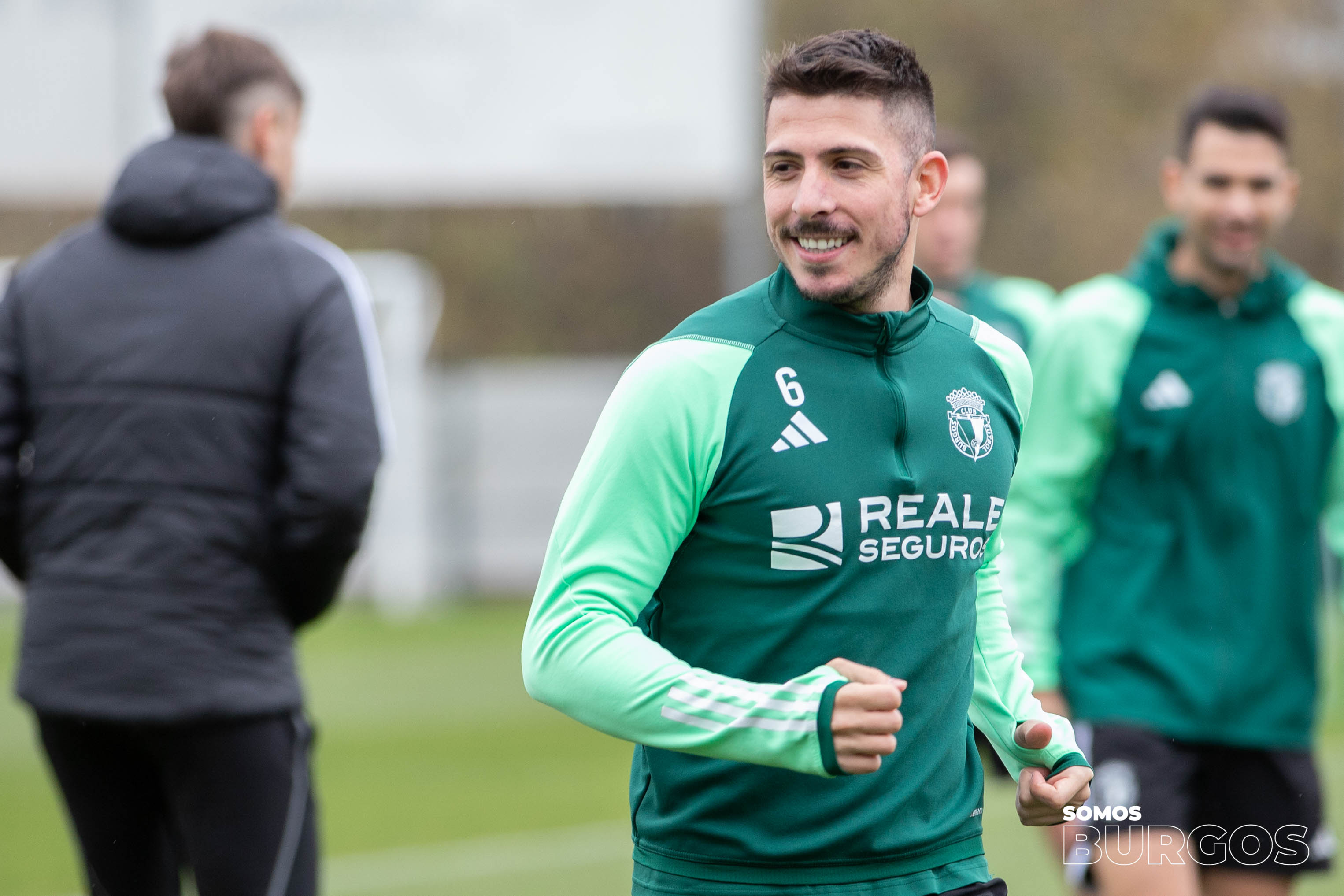 Raúl Navarro vuelve con el grupo | Burgos CF | Web Oficial