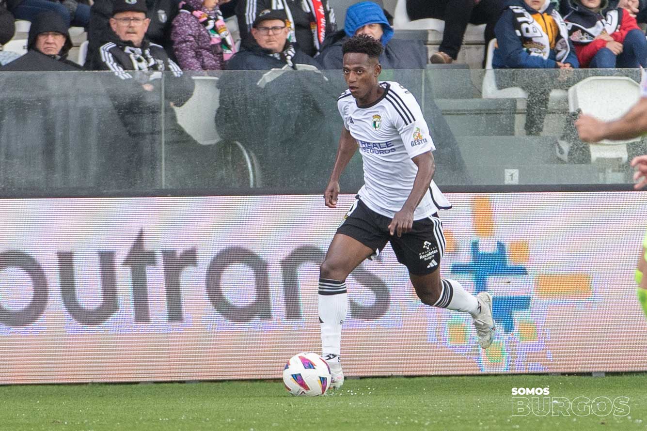 Anderson Arroyo, poderío para la defensa del Burgos CF | Burgos CF ...