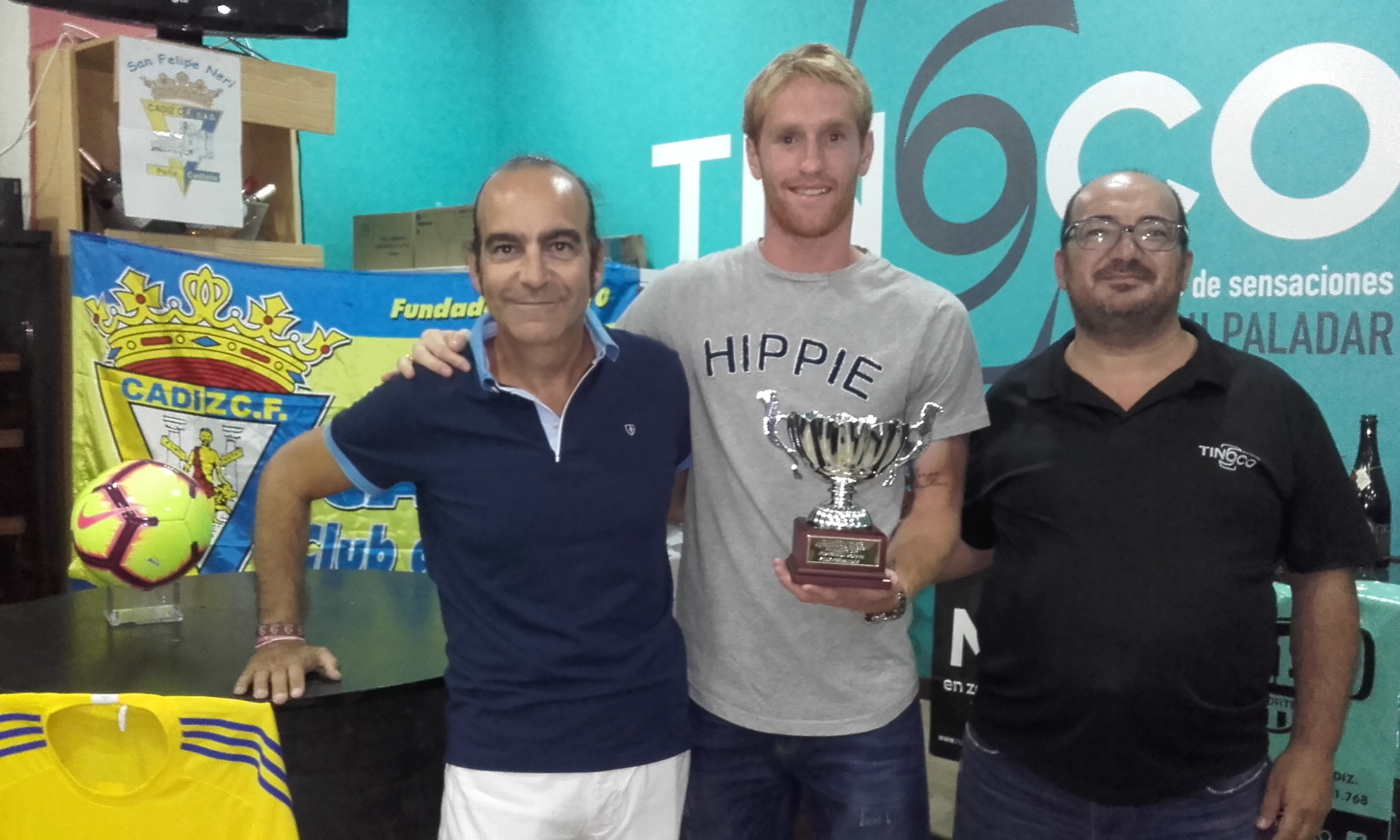 Álex Fernández fue premiado por su gran temporada pasada | Cádiz Club ...