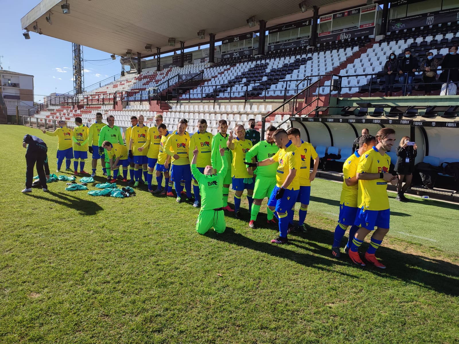 El Genuine, campeón del Torneo Ciudad de Mérida | Cádiz Club de Fútbol ...