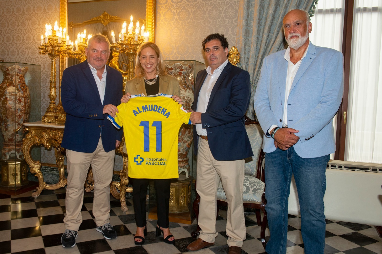 Visita institucional del Cádiz CF a la Diputación de Cádiz | Cádiz Club ...