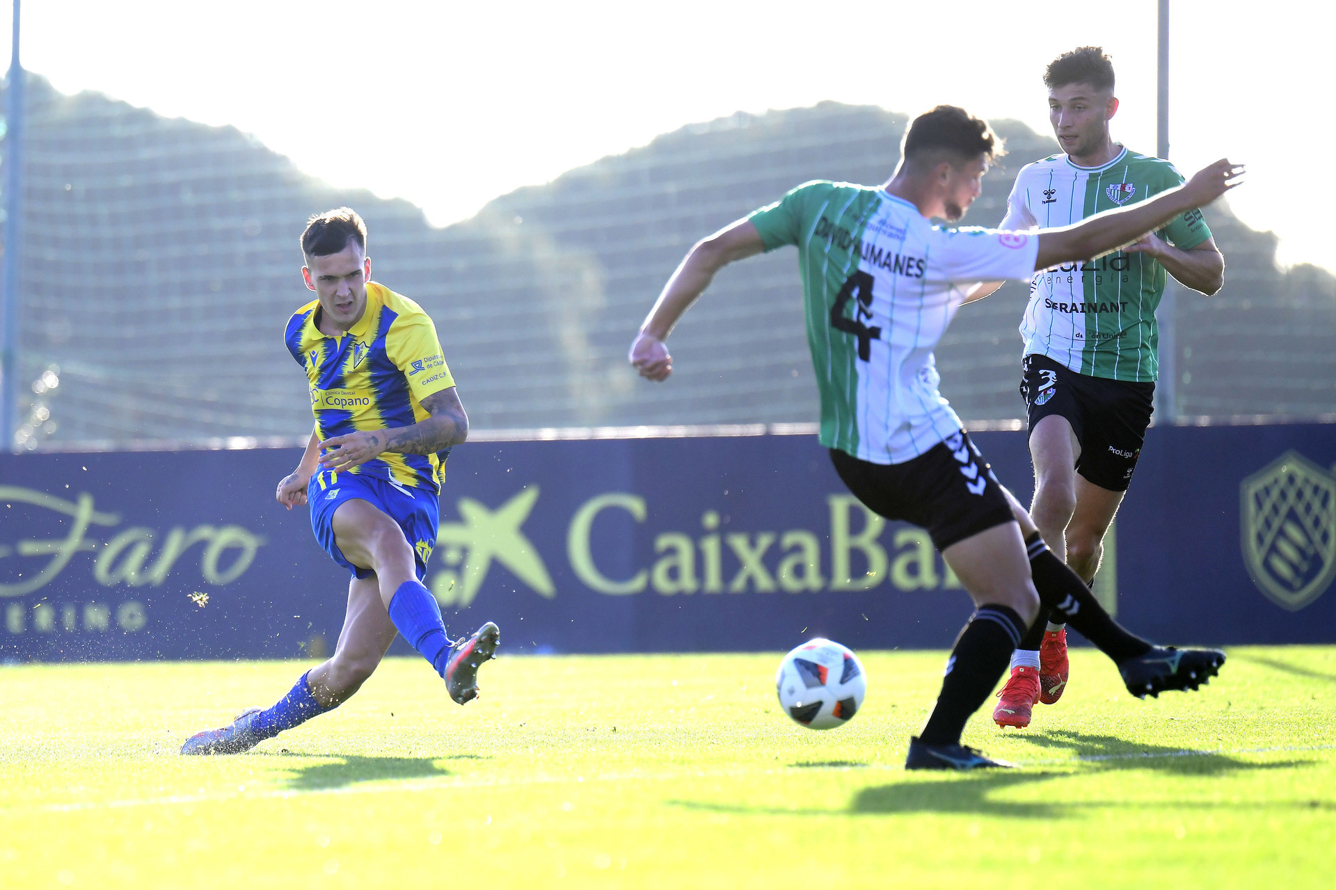 Acuerdo con el FK Kolubara para el traspaso de Luka Cveticanin | Cádiz ...