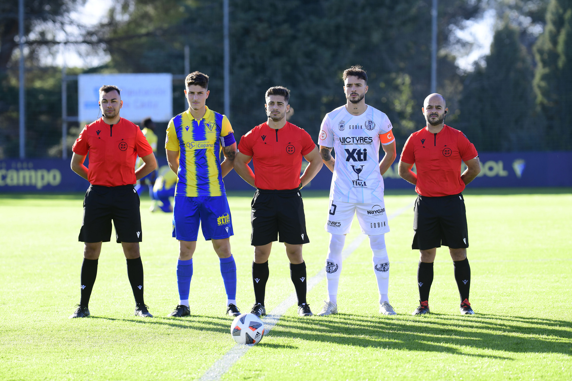 El colegiado extremeño Broncano Suárez encargado de dirigir el ...