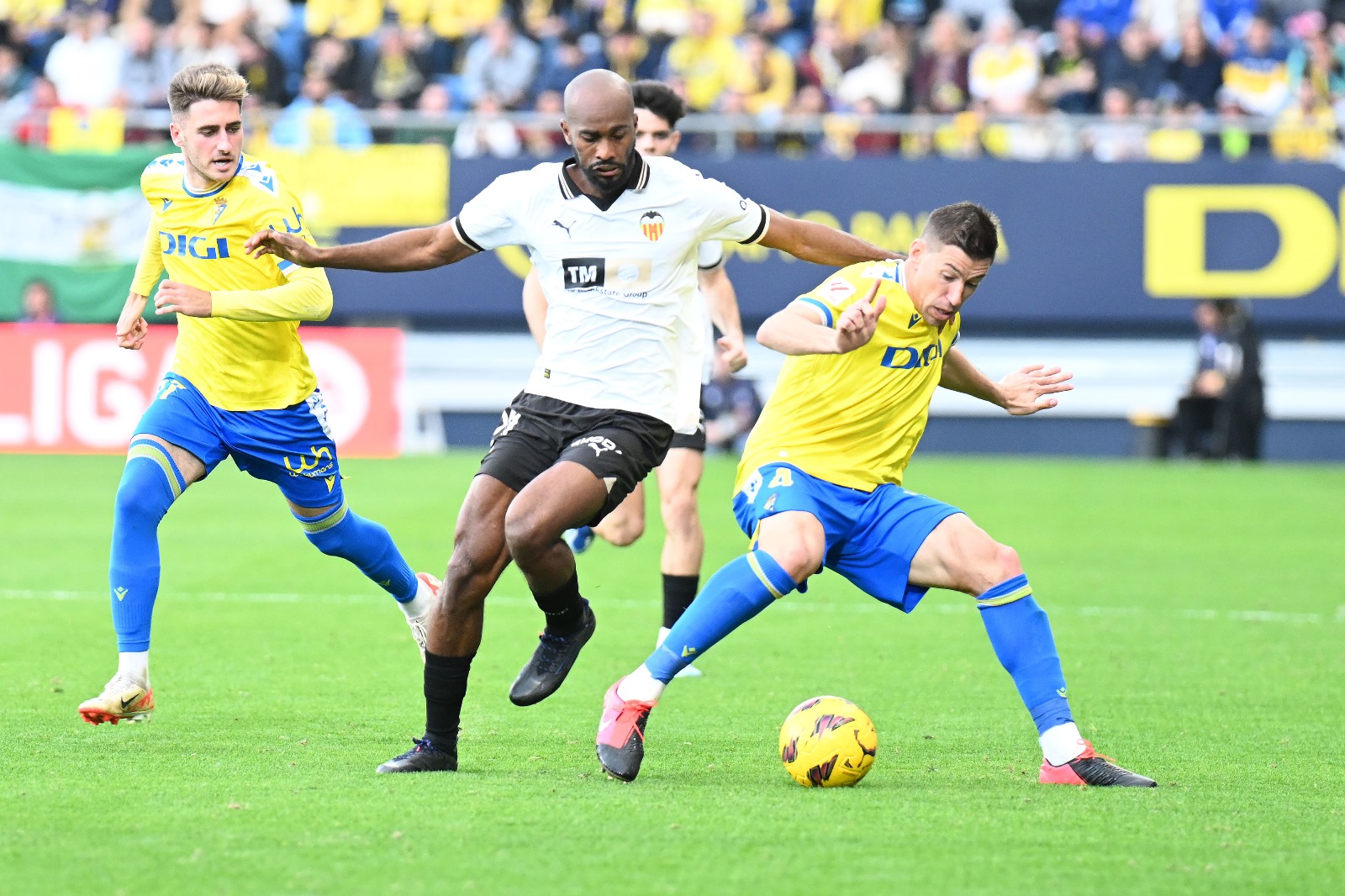 1-4 | Tough setback against Valencia | Cádiz Club de Fútbol | Web Oficial