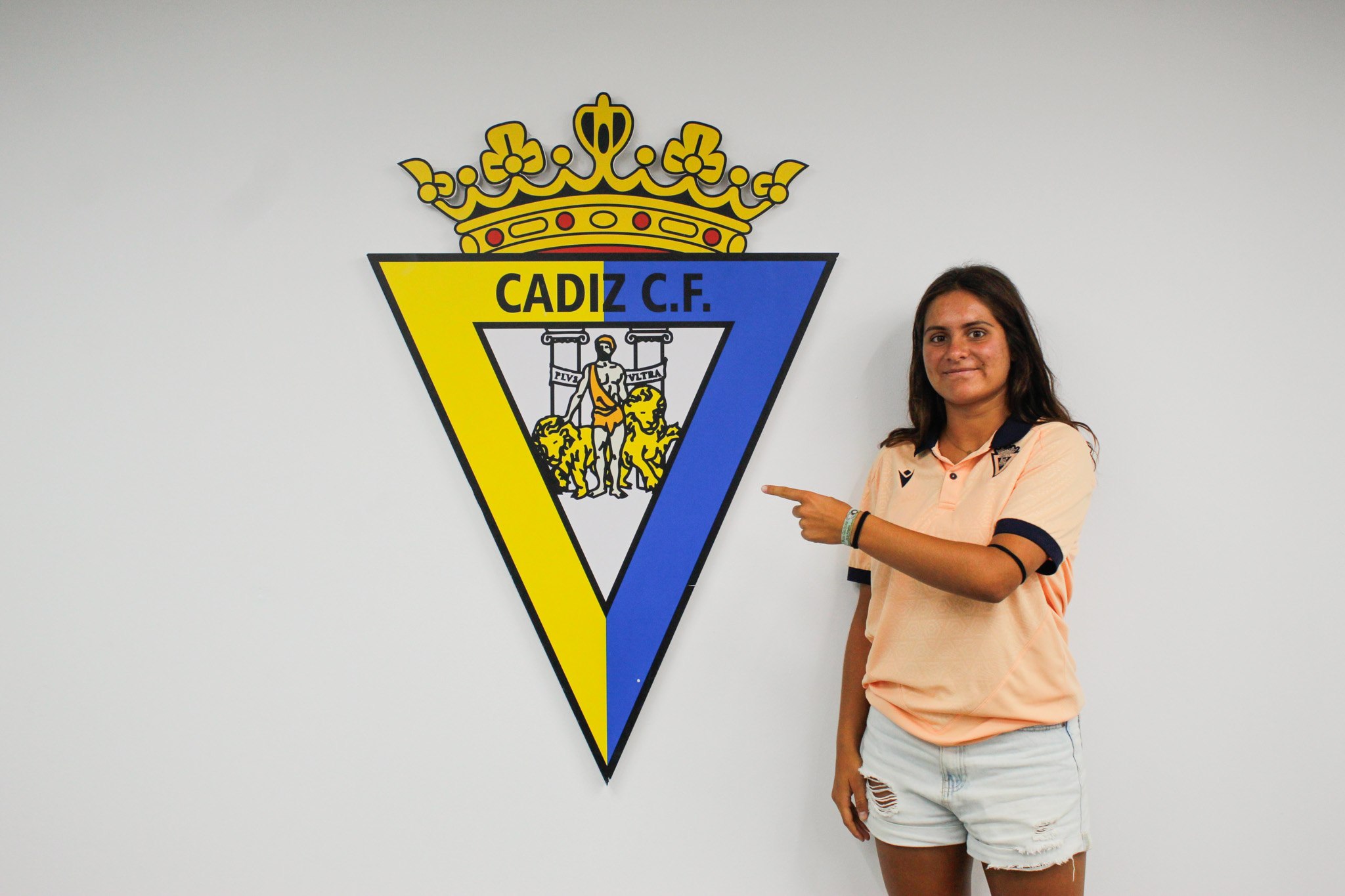 Lucía del Castillo: "Tengo muchas ganas de empezar" | Cádiz Club de ...