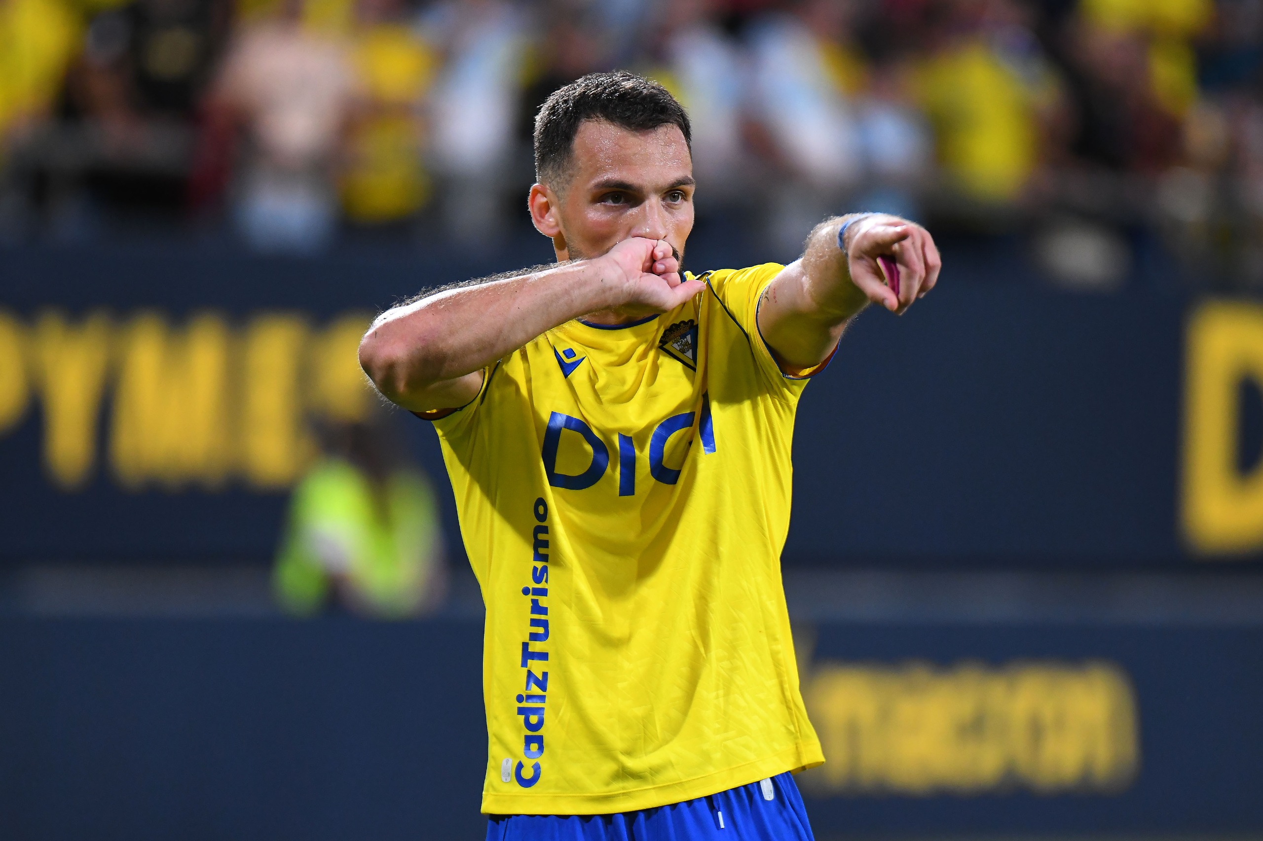 Iuri Tabatadze: "Era importante reaccionar y conseguir los tres puntos” | Cádiz Club de Fútbol ...