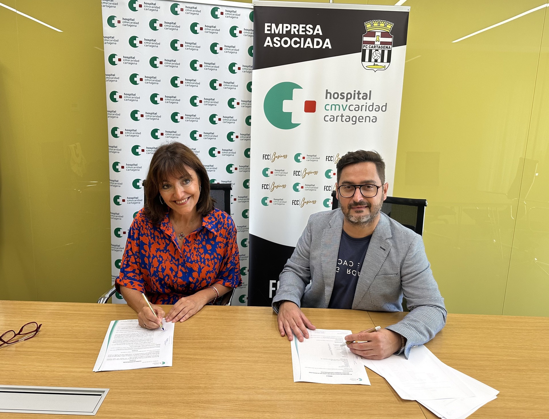 El Hospital Virgen de la Caridad y el FC Cartagena, juntos una ...