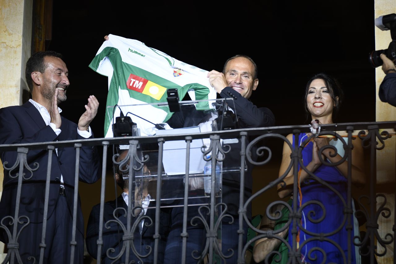 INSTITUCIONAL | Nino emociona a Elche | Elche CF | Web Oficial