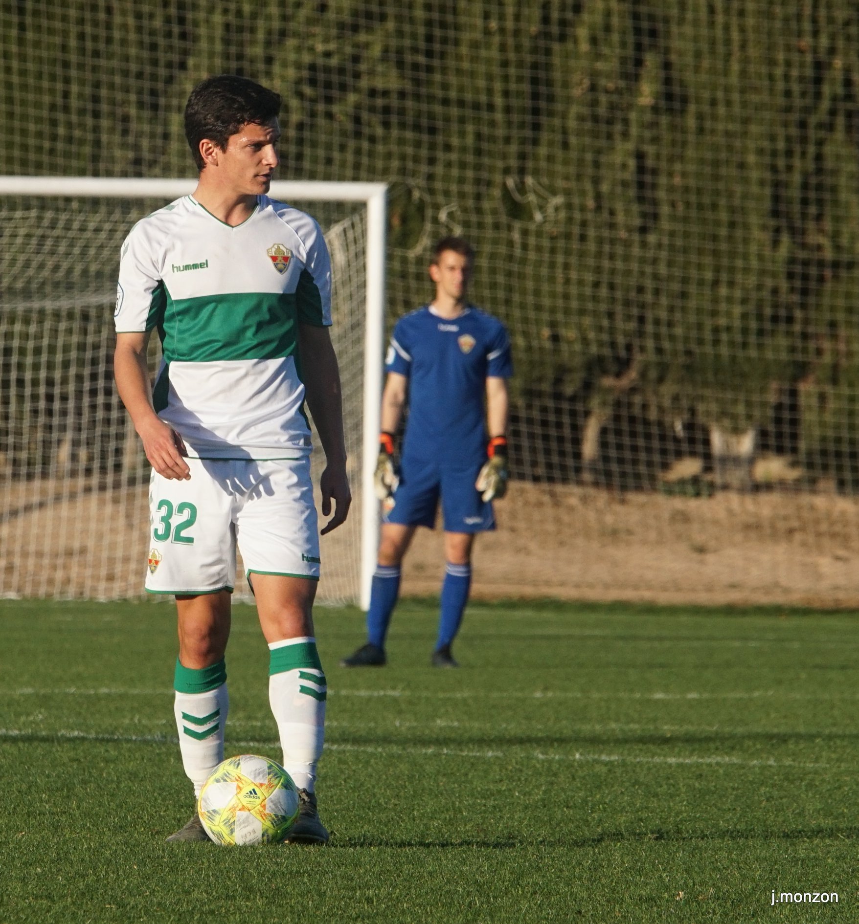 OFICIAL | Jony, renovado hasta 2022 | Elche CF | Web Oficial