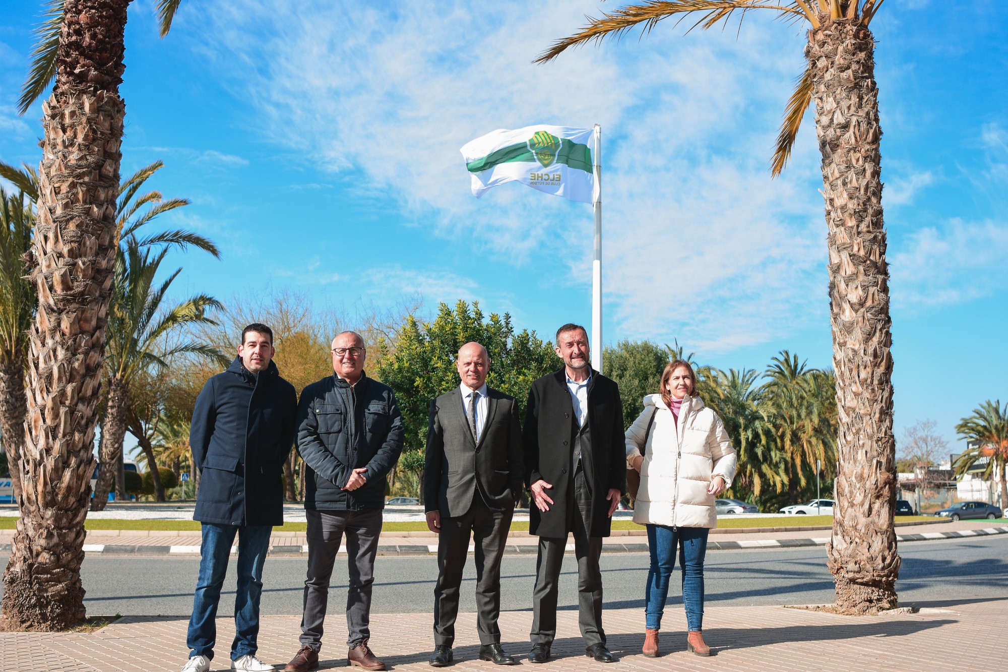 CLUB | La Rotonda de la Afición luce la bandera del Centenario | Elche ...