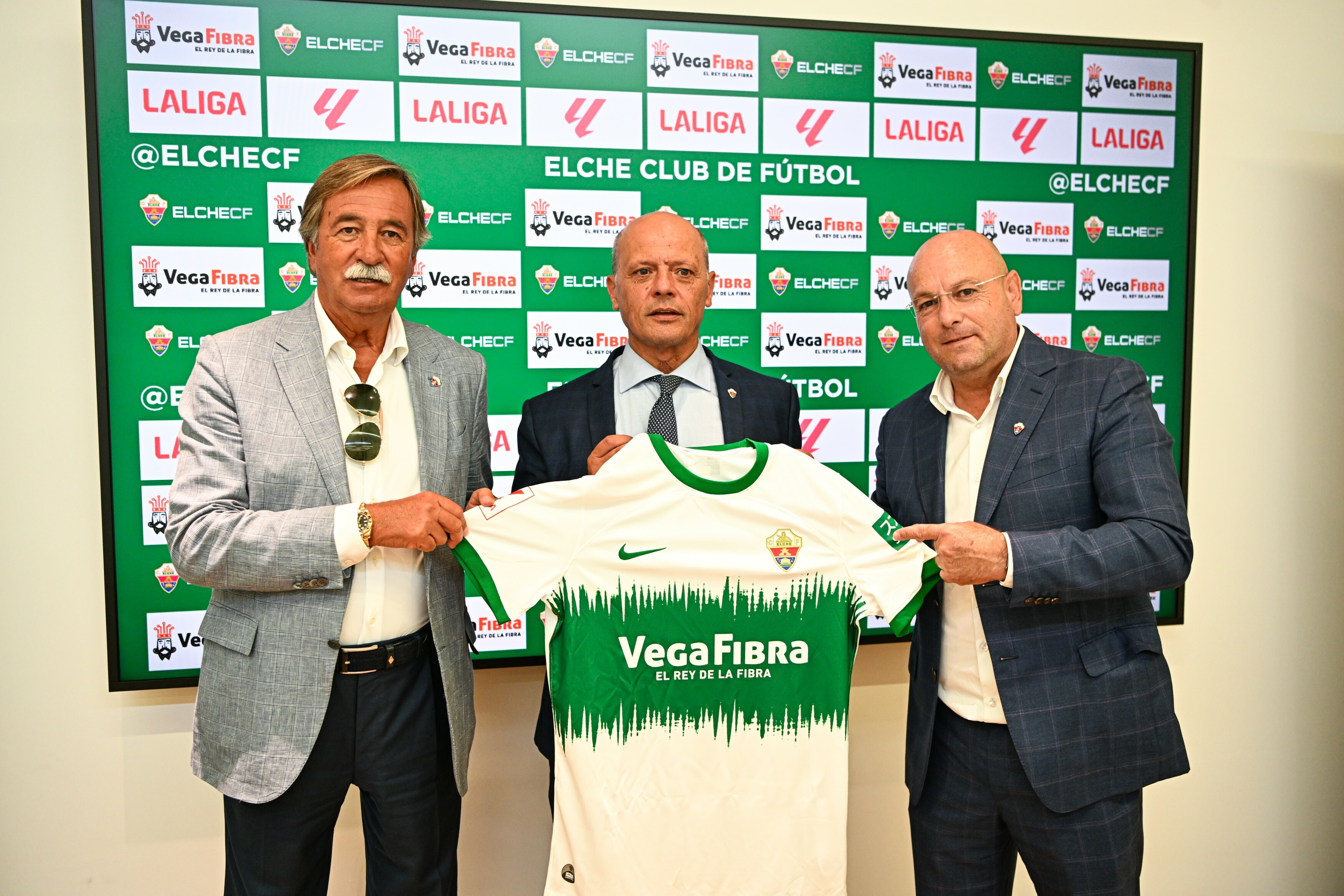 CLUB | Acto de presentación de VegaFibra como Main Sponsor 23/24 ...