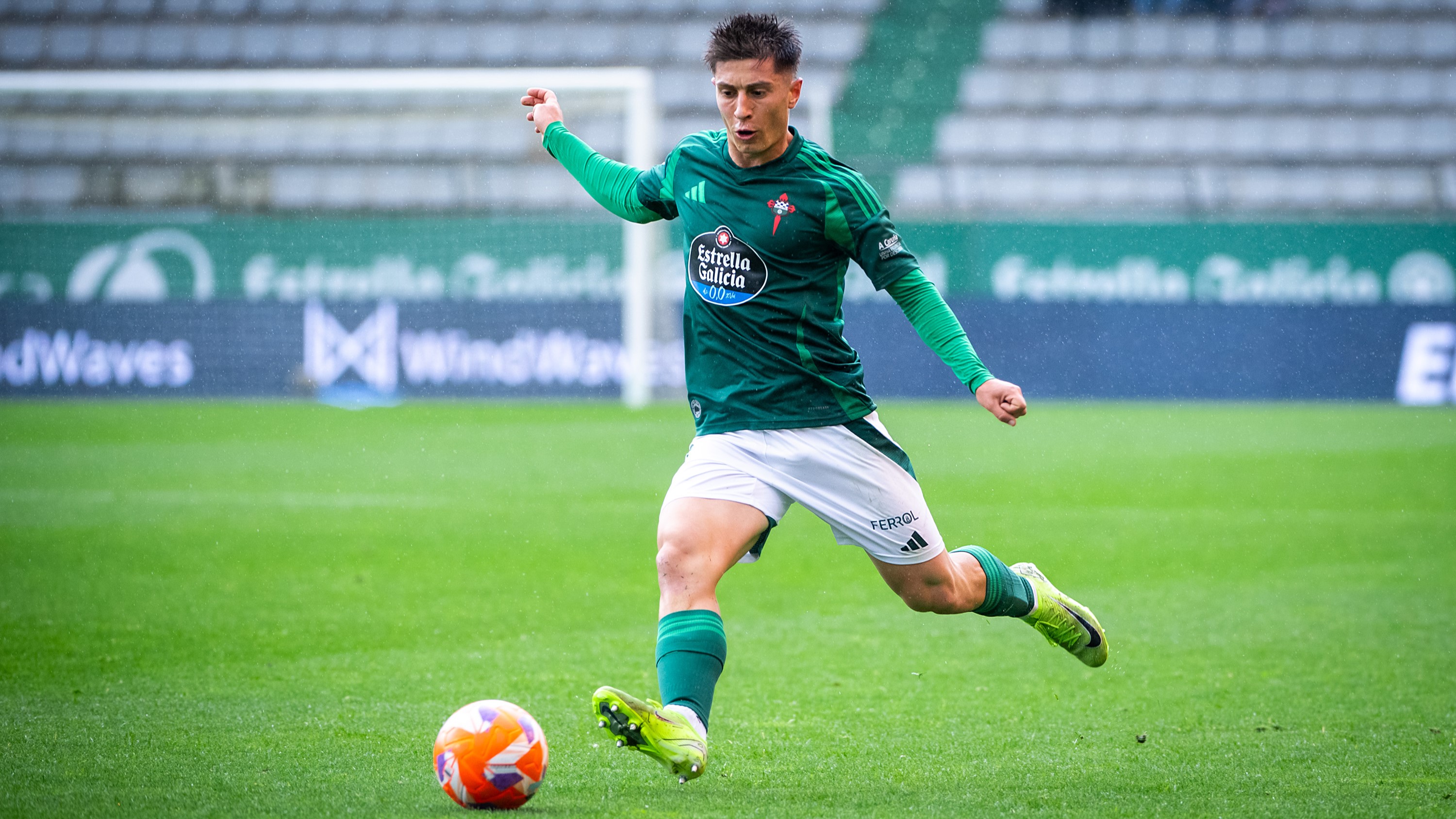 El Racing Club Ferrol llega a un acuerdo con el Burgos CF para el traspaso de Brais Martínez ...