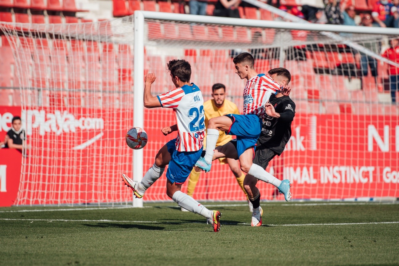 El Girona B, en busca del liderato, recibe al Manresa | Girona FC | Web ...