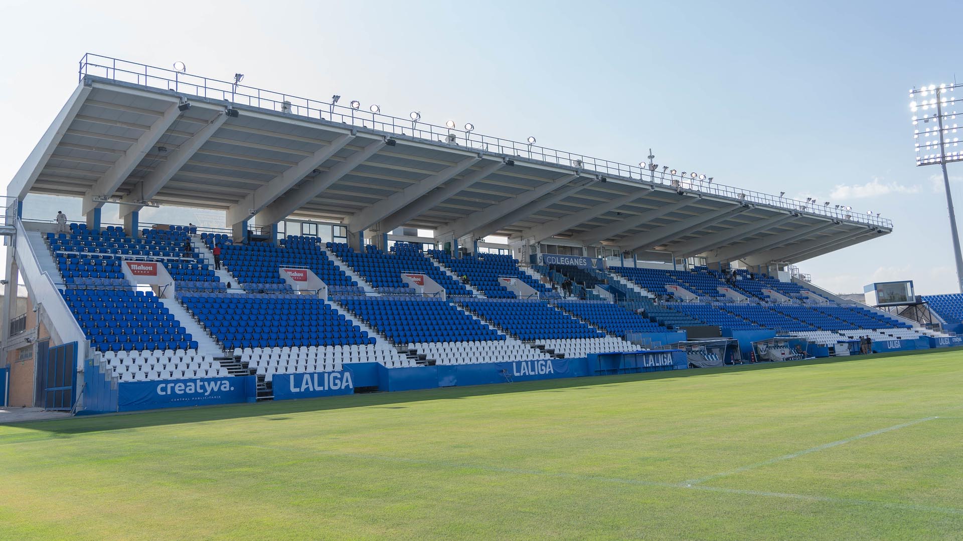 Las primeras mejoras y reacondicionamientos de Butarque afrontan su ...