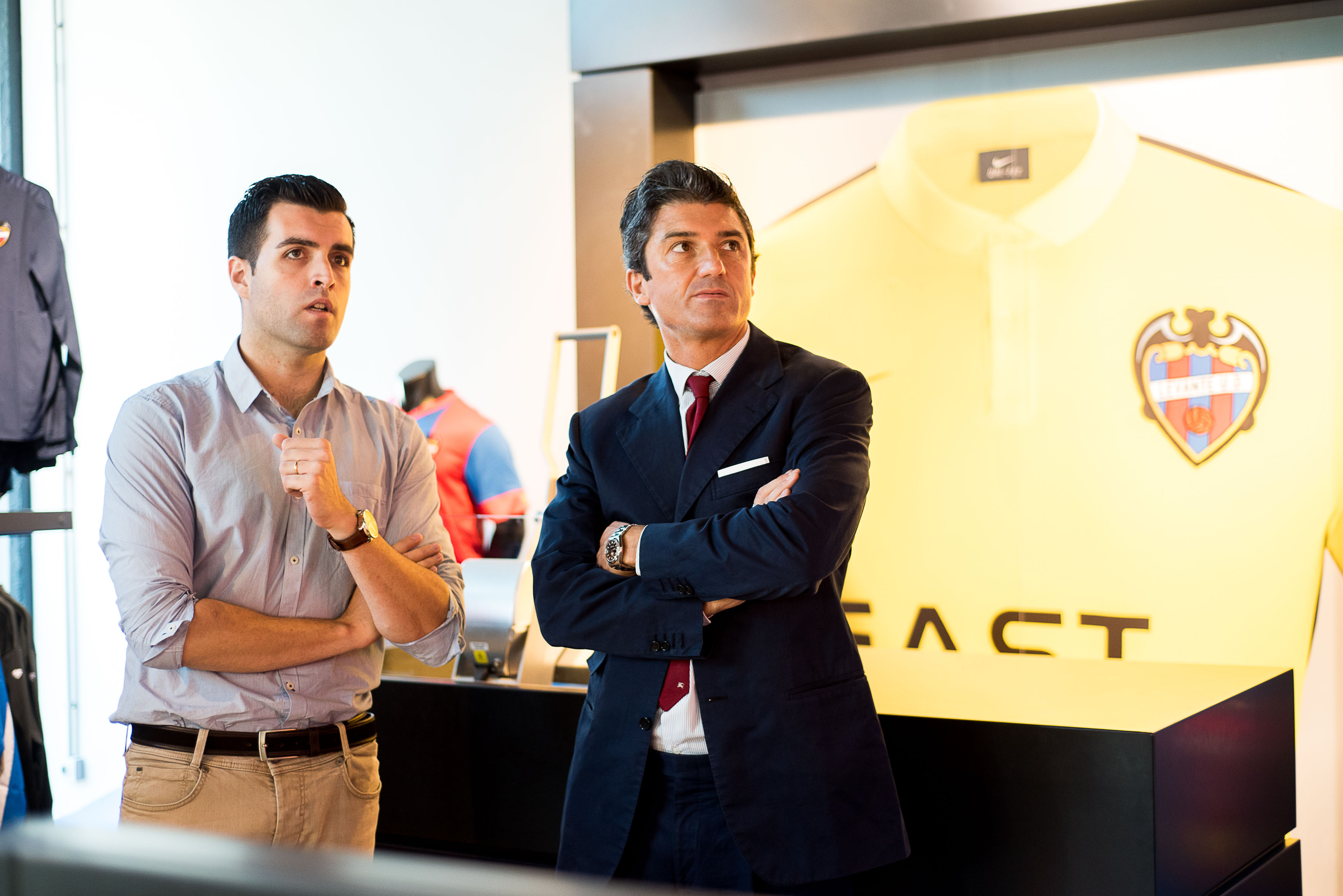 Macron se convierte en el sponsor técnico del Levante UD para las ...