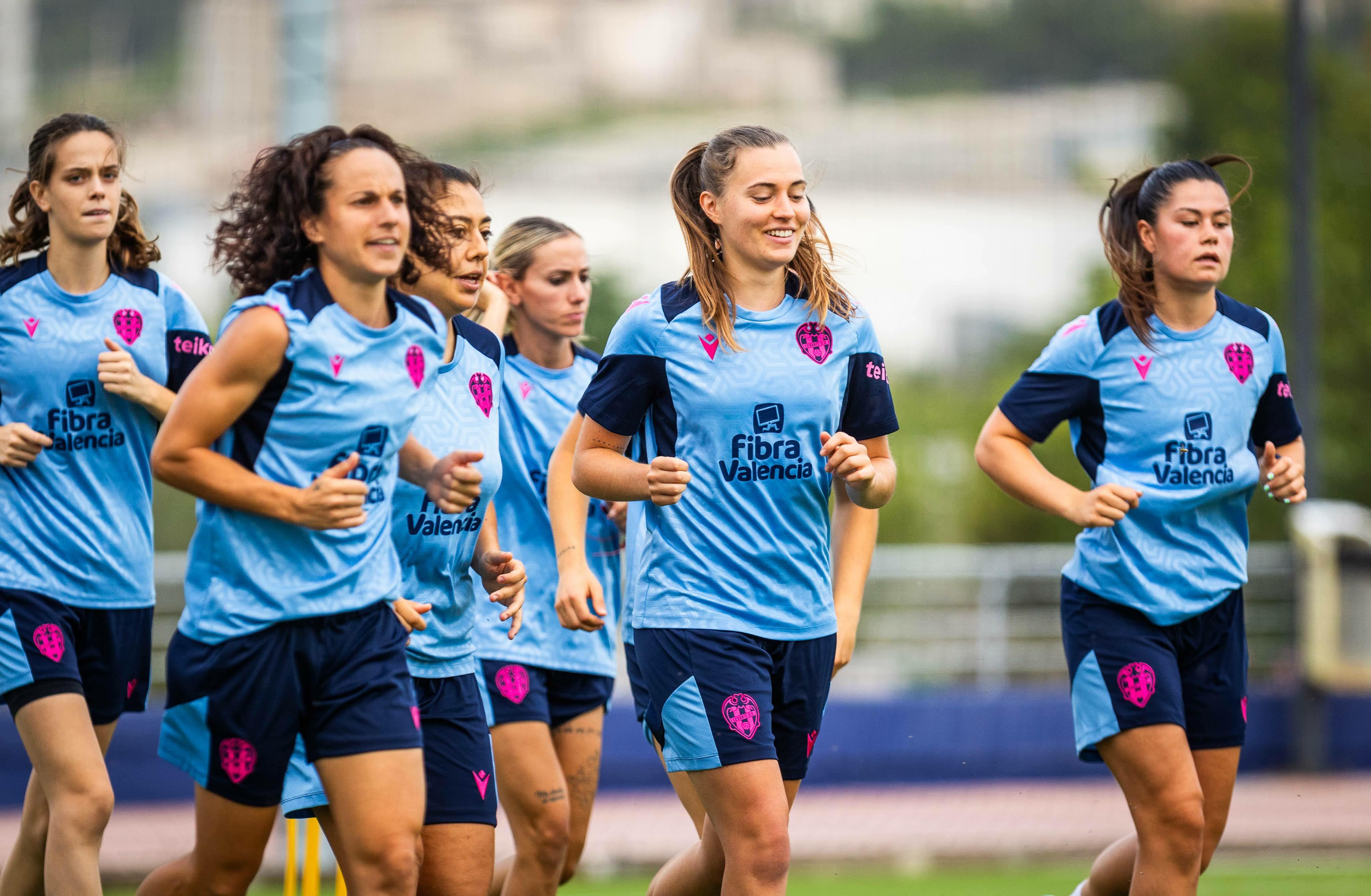 Primer Entrenamiento de Pretemporada del Levante UD Femenino 2023-2024 ...