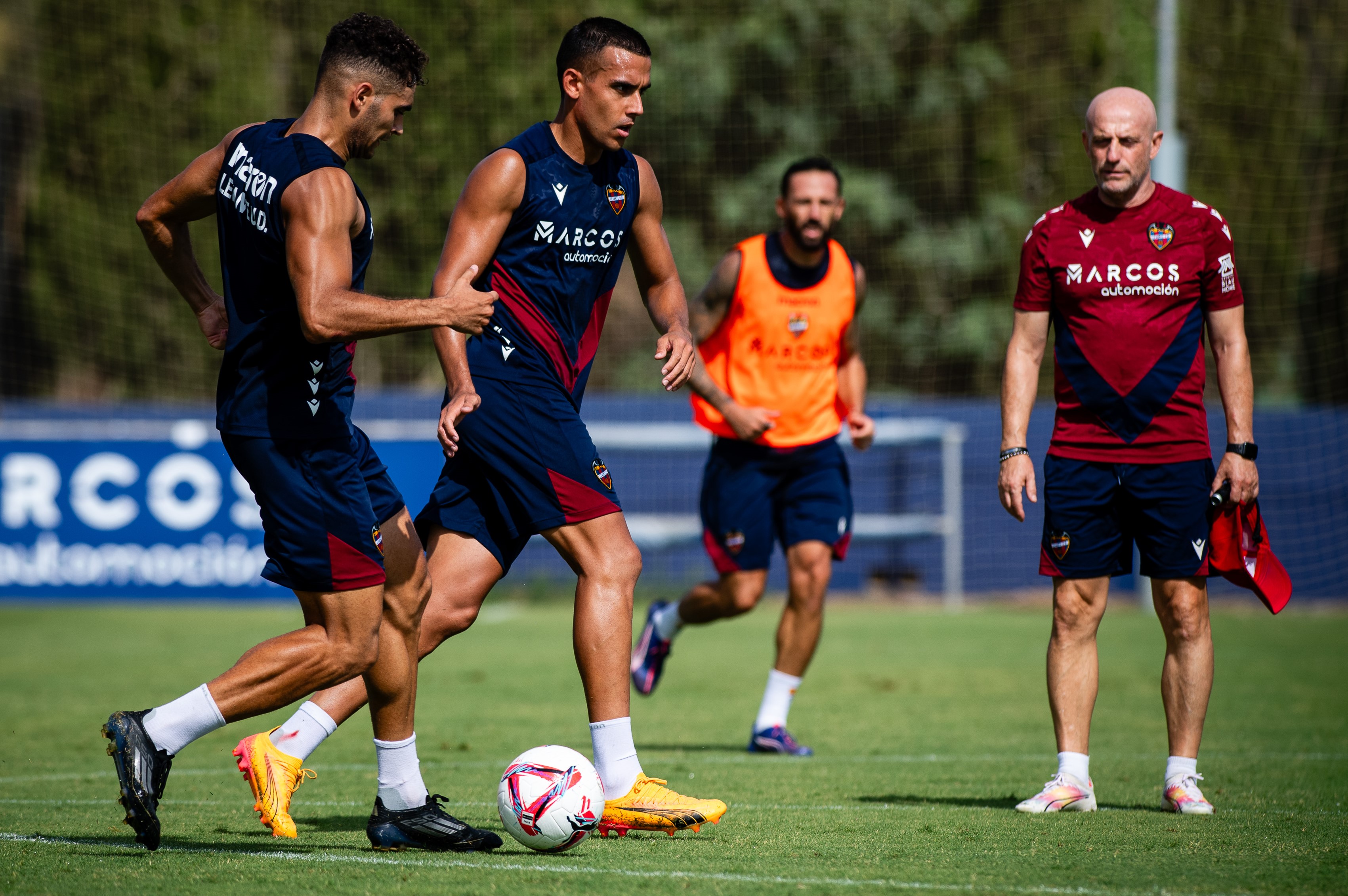 El Levante UD retoma los entrenamientos en la Ciudad Deportiva para ...