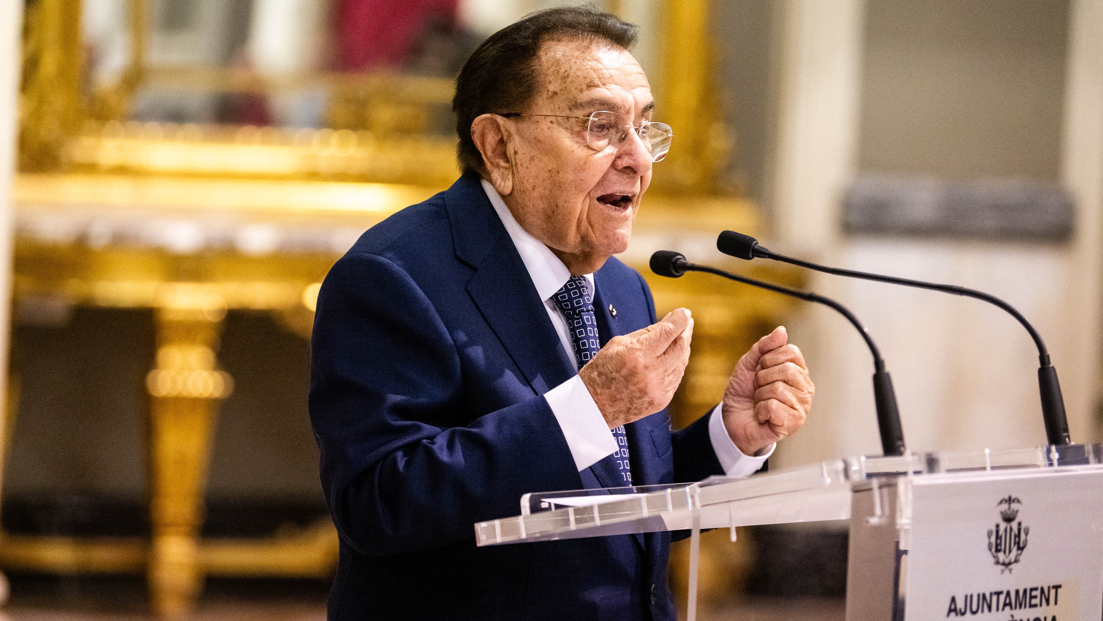 El Salón de Cristal del Ayuntamiento acoge la presentación del libro ...