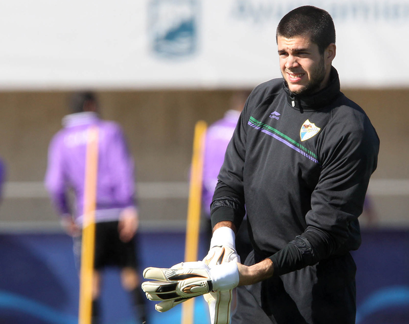 Rubén, baja por una fractura de Colles de la muñeca derecha | Málaga CF ...