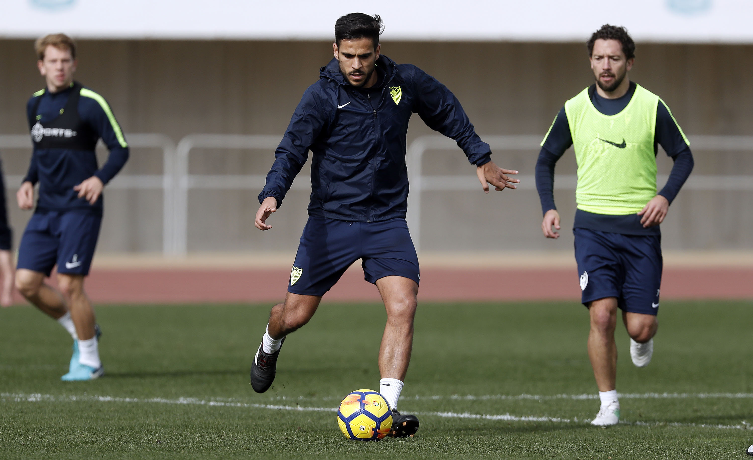 Recio returns to the group with four reserve team players | Málaga CF ...