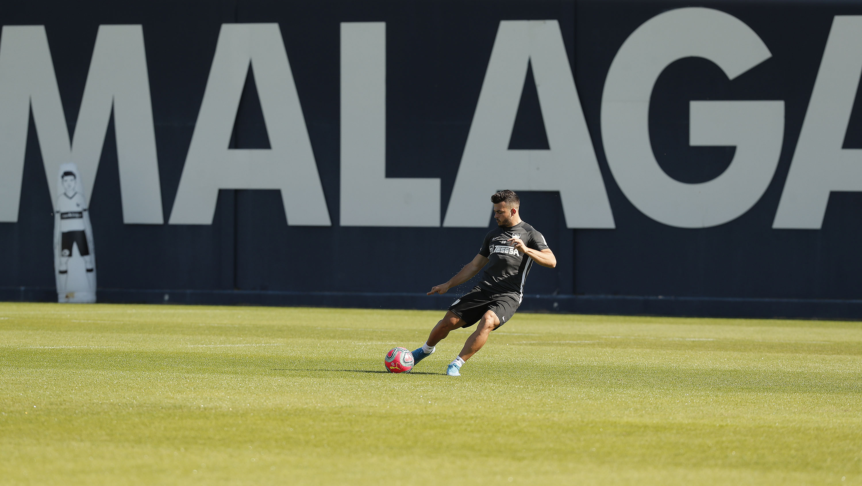 Keidi y Lorenzo, primeros internacionales en acción | Málaga CF | Web ...