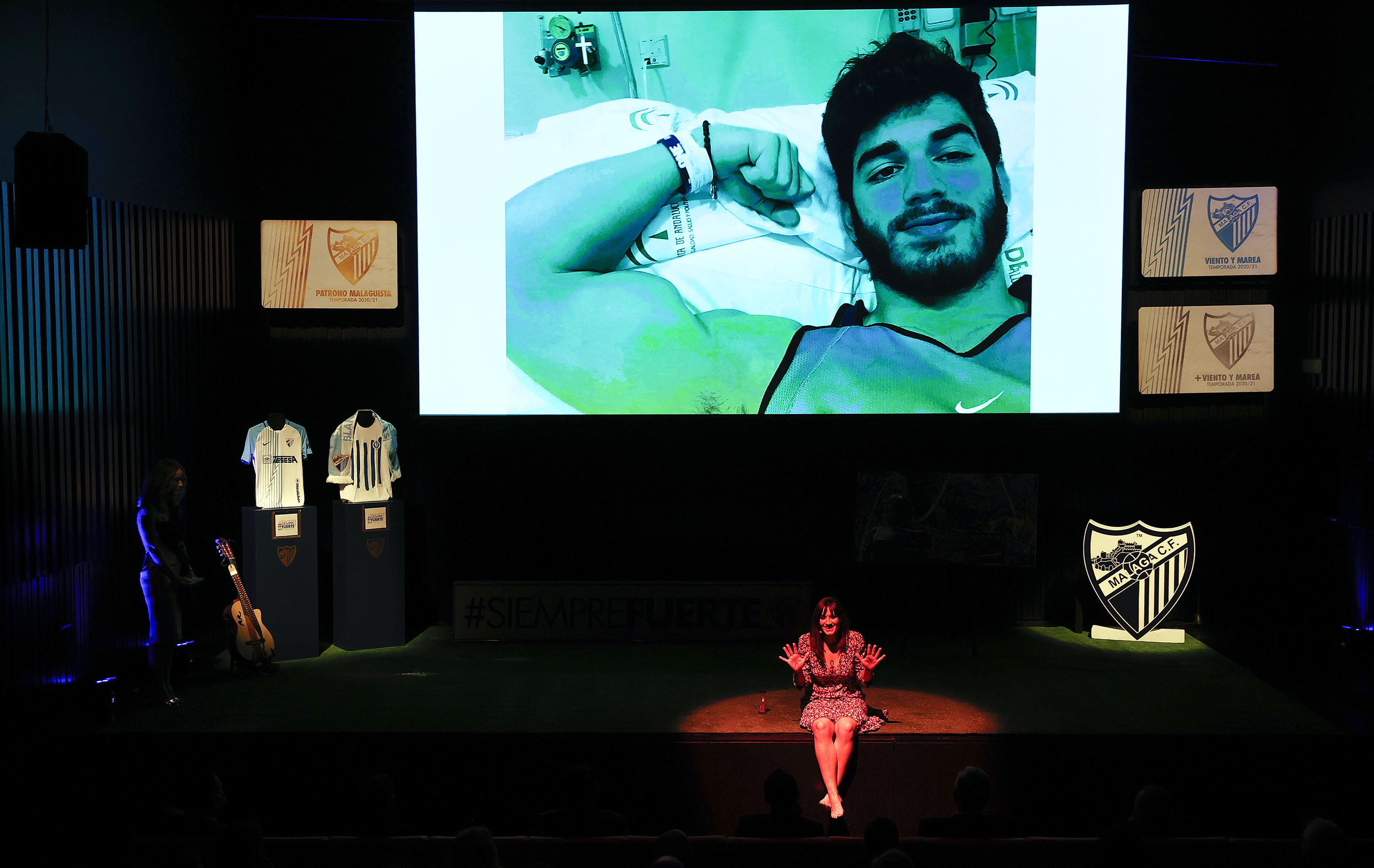 La Nieta del Dulcero embelesó al Museo Picasso | Málaga CF | Web Oficial