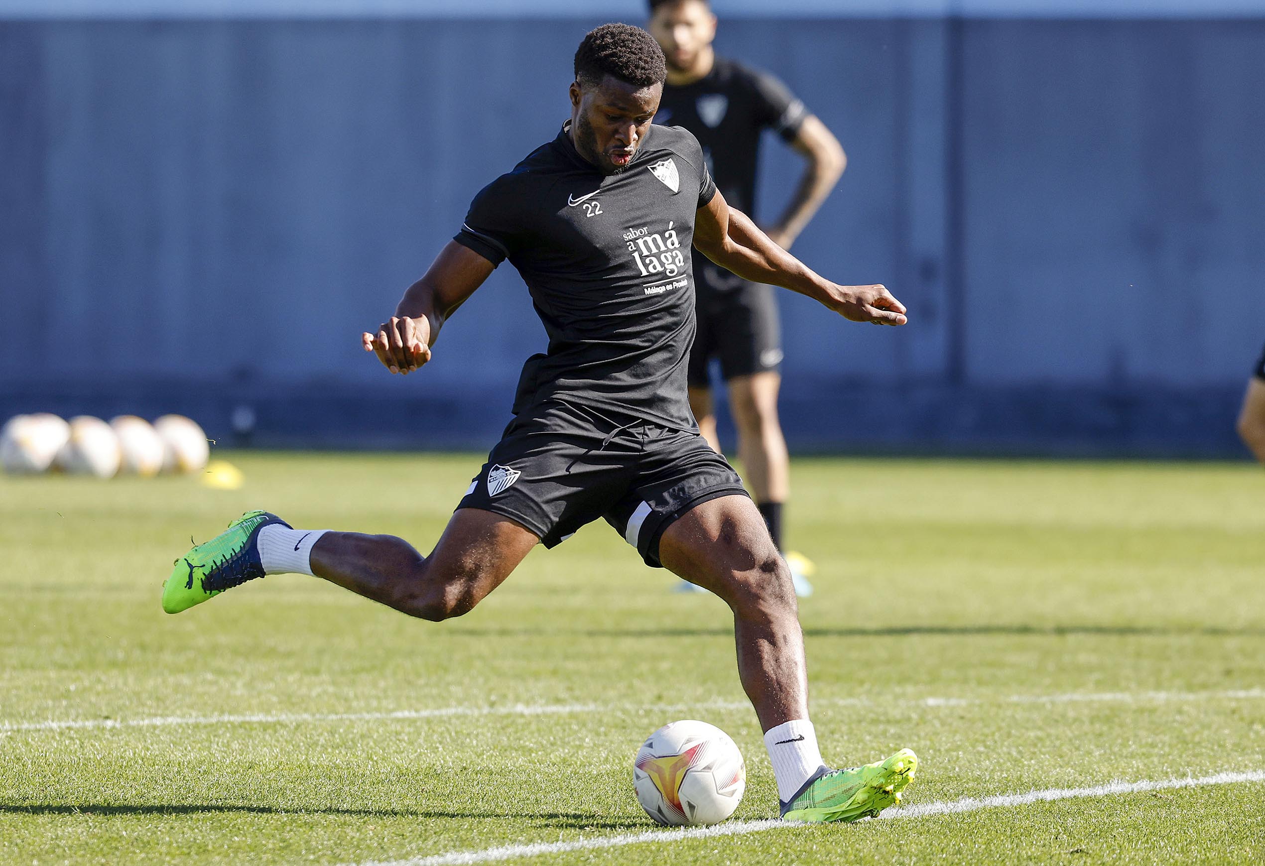 Sesión más liviana tras días de mucha carga | Málaga CF | Web Oficial