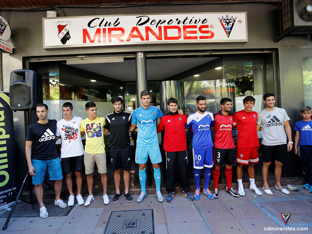 ¡Consigue tu ropa oficial del CDM! | CD Mirandés | Web Oficial