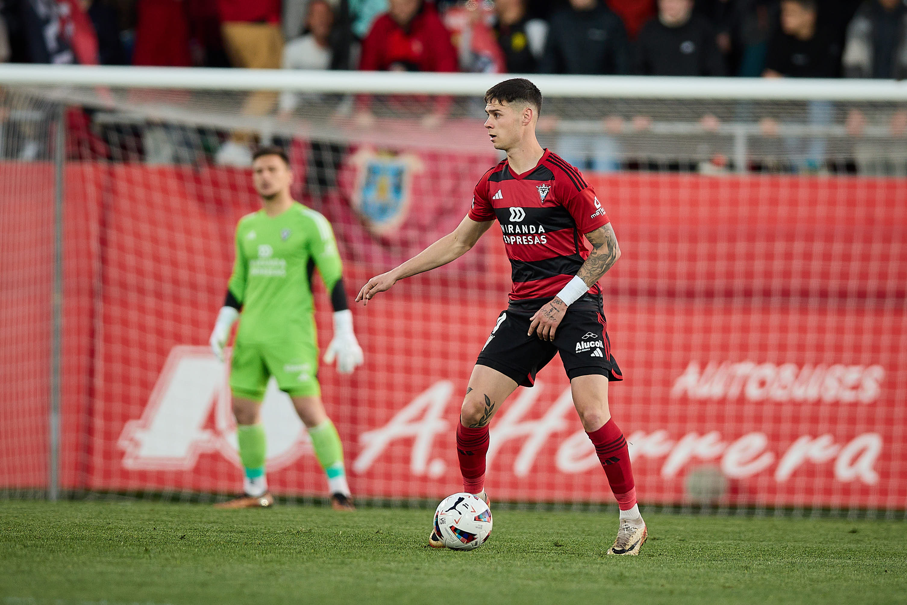 Sergio Barcia cumplirá sanción frente al Elche C.F | CD Mirandés | Web ...