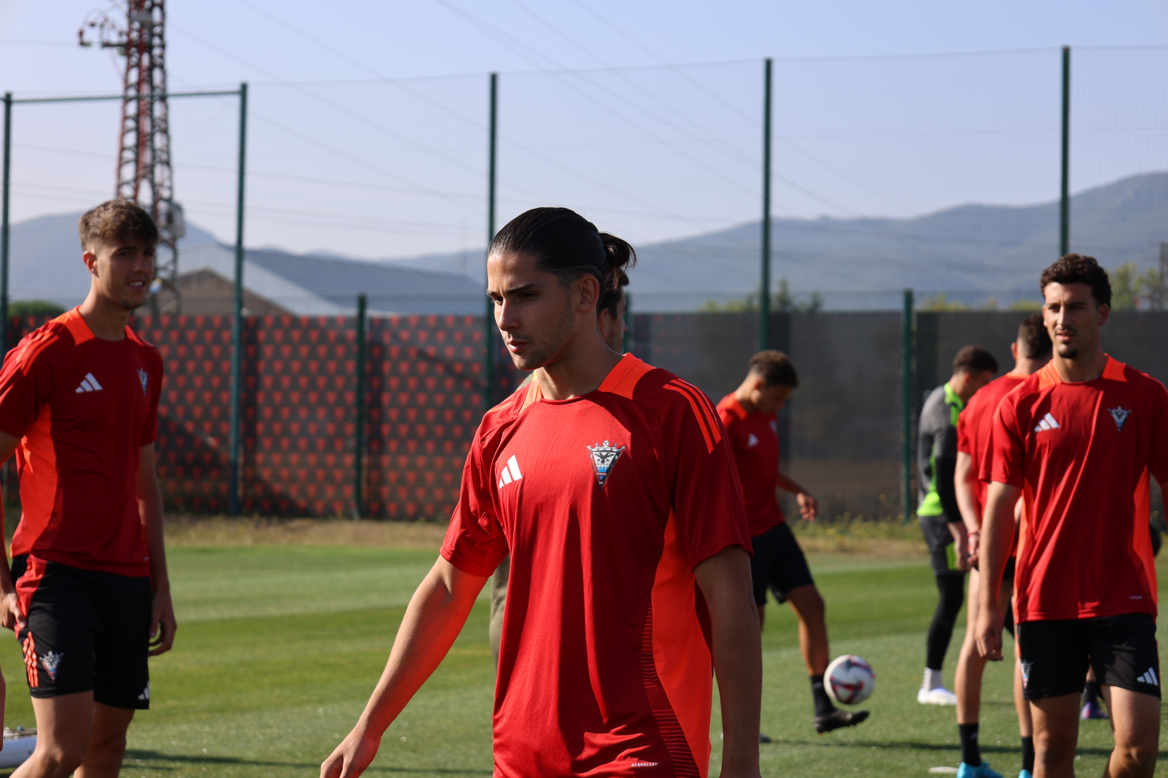 Álex Calvo se suma a la dinámica jabata | CD Mirandés | Web Oficial