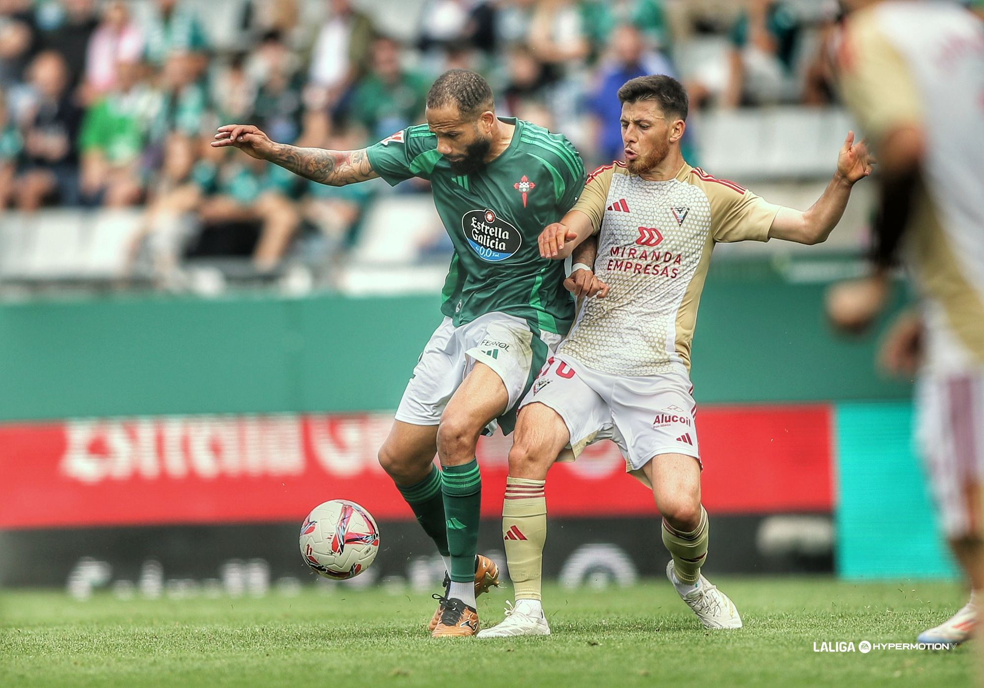 El Club Deportivo Mirandés suma un punto en A Malata (0-0) | CD ...