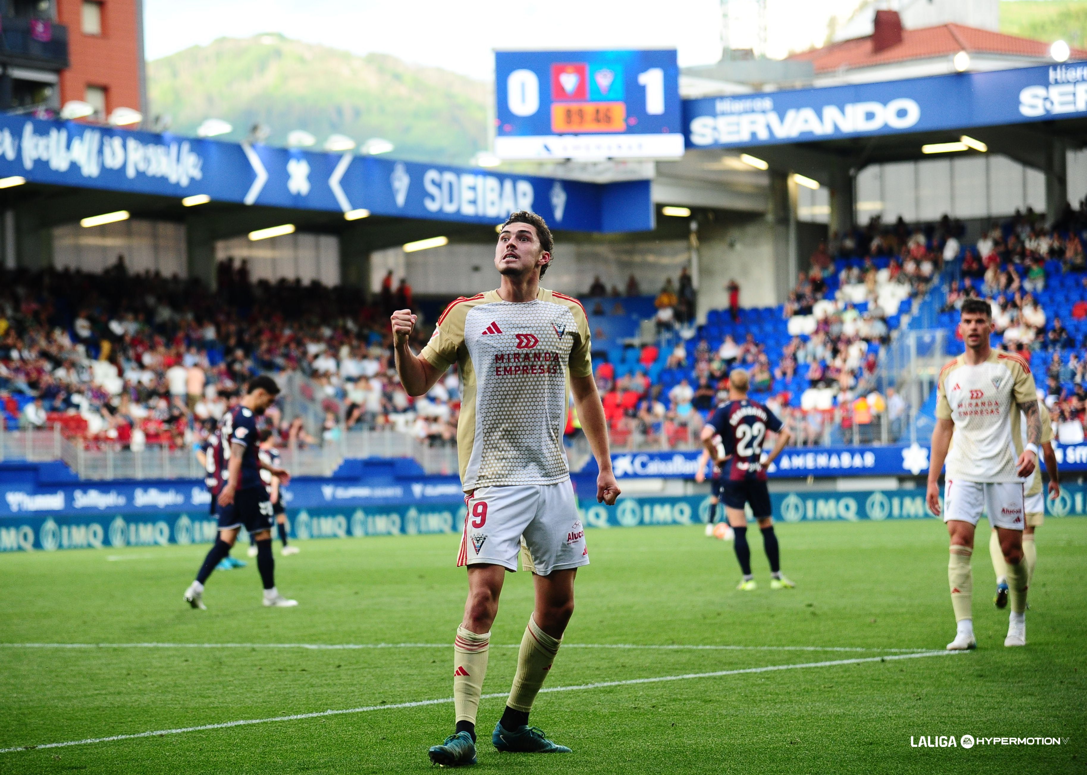 Panichelli se convierte en el máximo goleador histórico del club en una ...