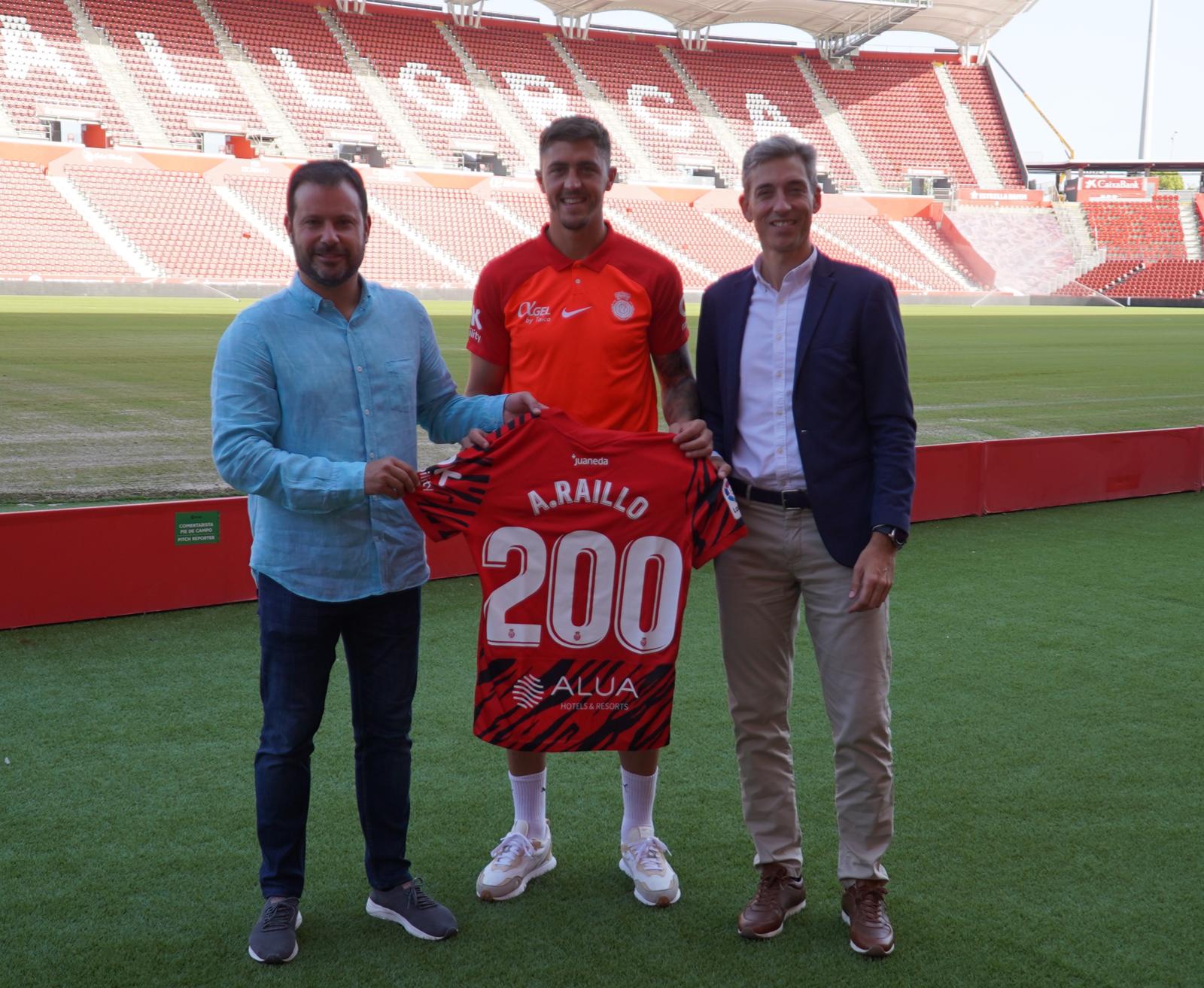 Antonio Raíllo cumple 200 partidos con la camiseta del RCD Mallorca ...