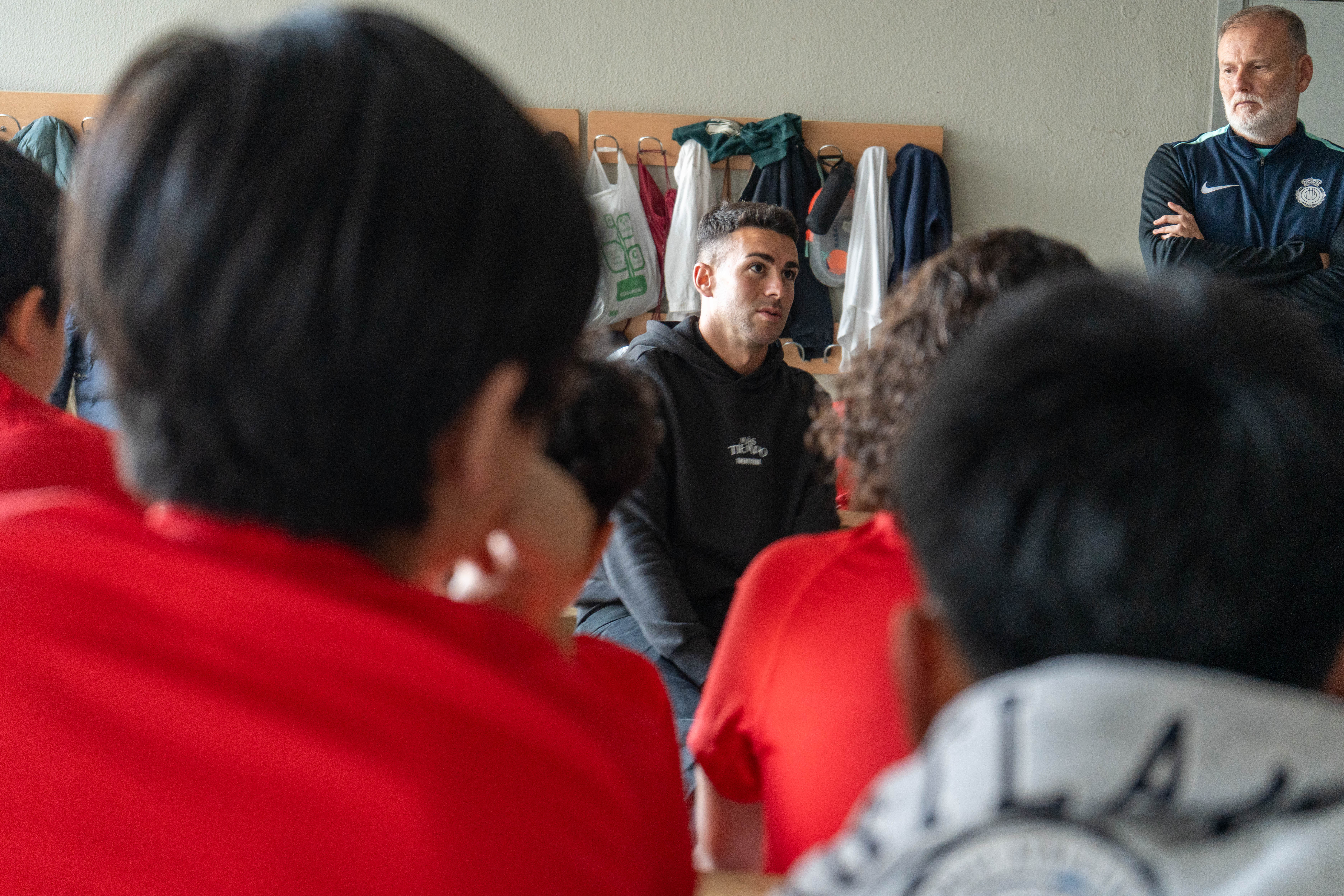 Dani Rodríguez apadrina a jóvenes de los barrios de Nord, Son Rapinya y ...