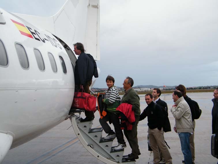 El Racing, arropado en su llegada a Valencia por la peña Vindio ...