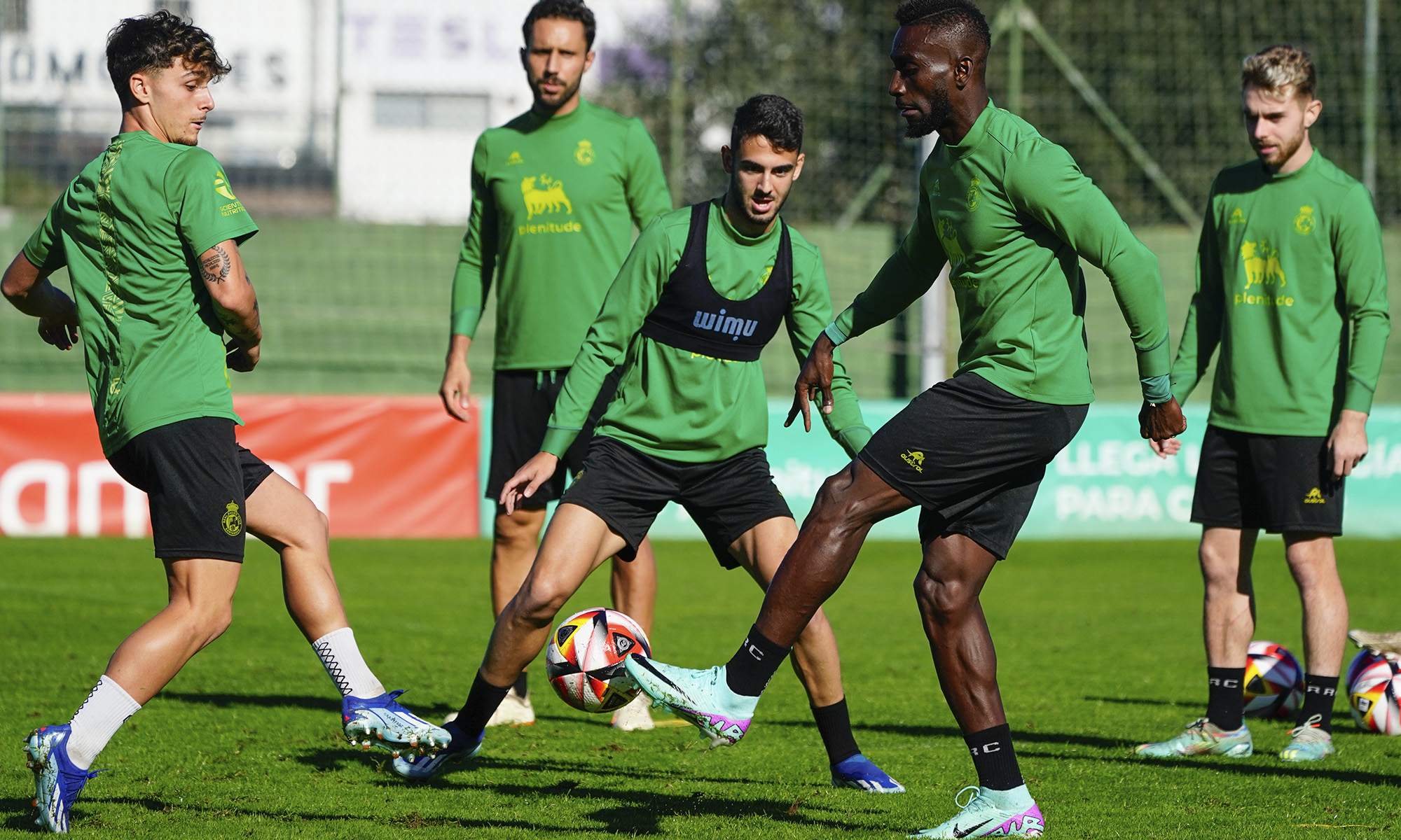 El Racing Comienza A Preparar En La Albericia Su Debut En Copa Del Rey