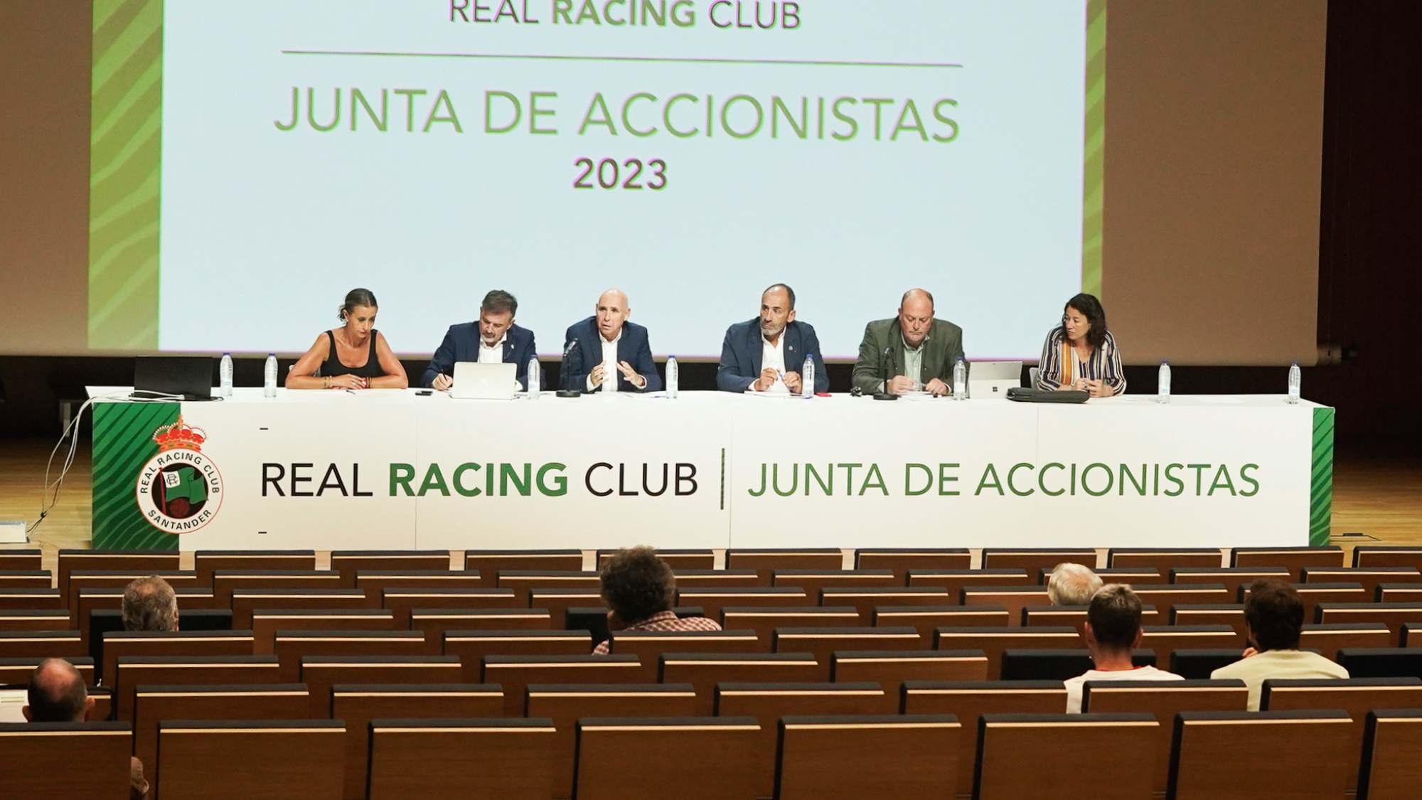 La ampliación de capital del Racing se cierra con la participación de ...