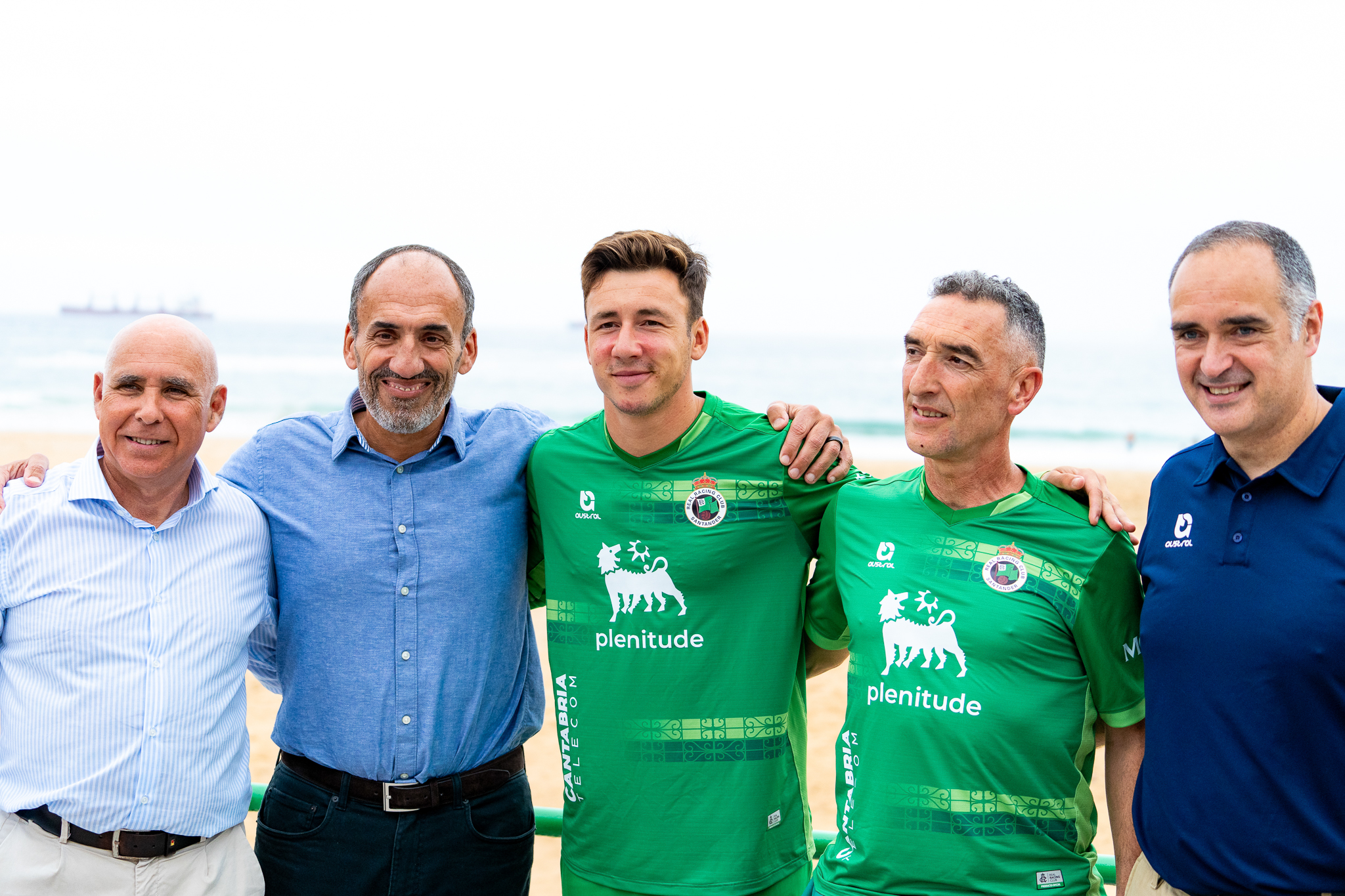 La Segunda del Racing 2024/25, elaborada por Austral, luce en la ...