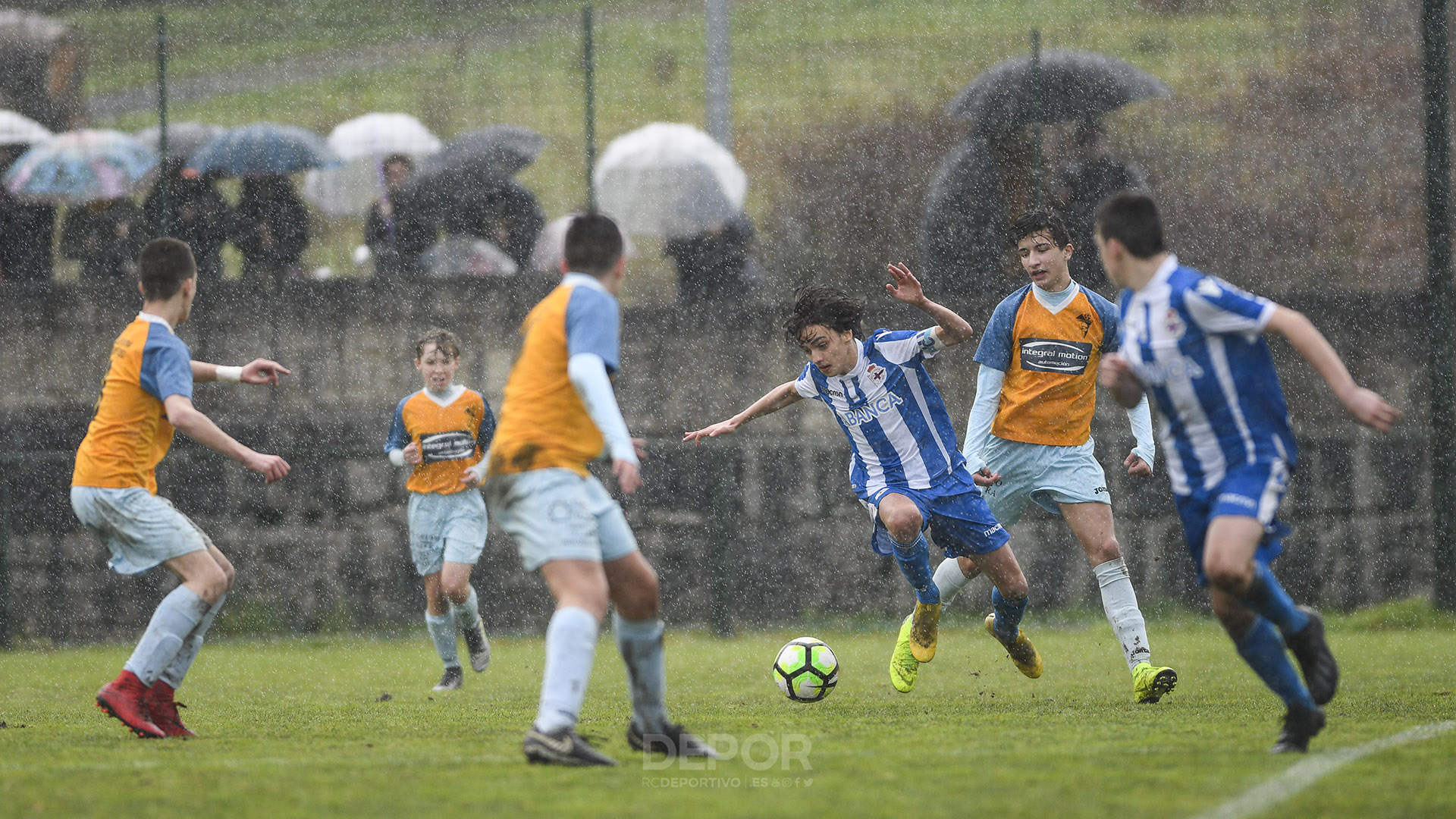 Un gol de Mella da el triunfo al Infantil A ante el Xuventude de Oroso ...