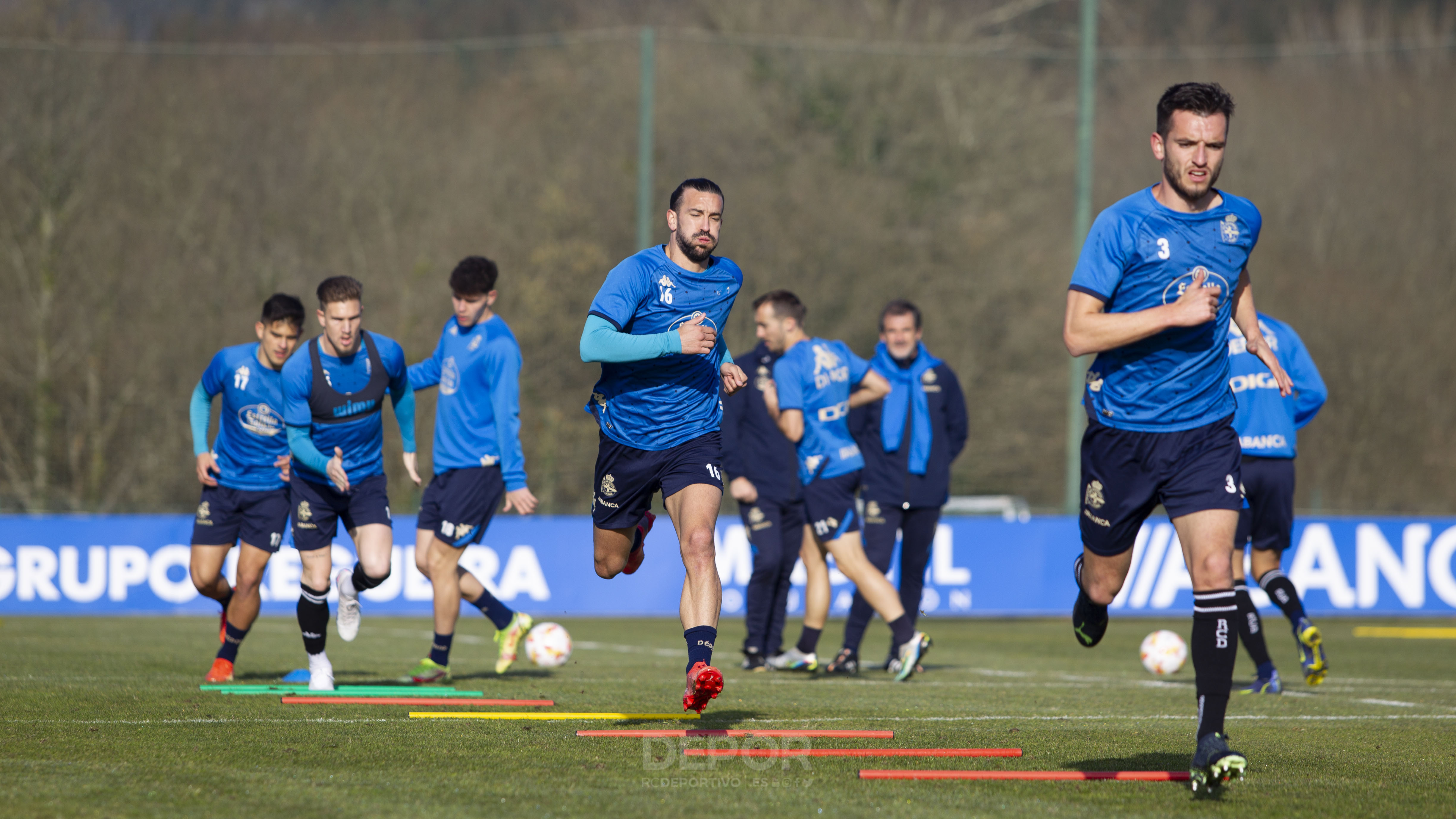 Un Dépor que "necesita ganar", se pone en marcha hacia Talavera de la ...