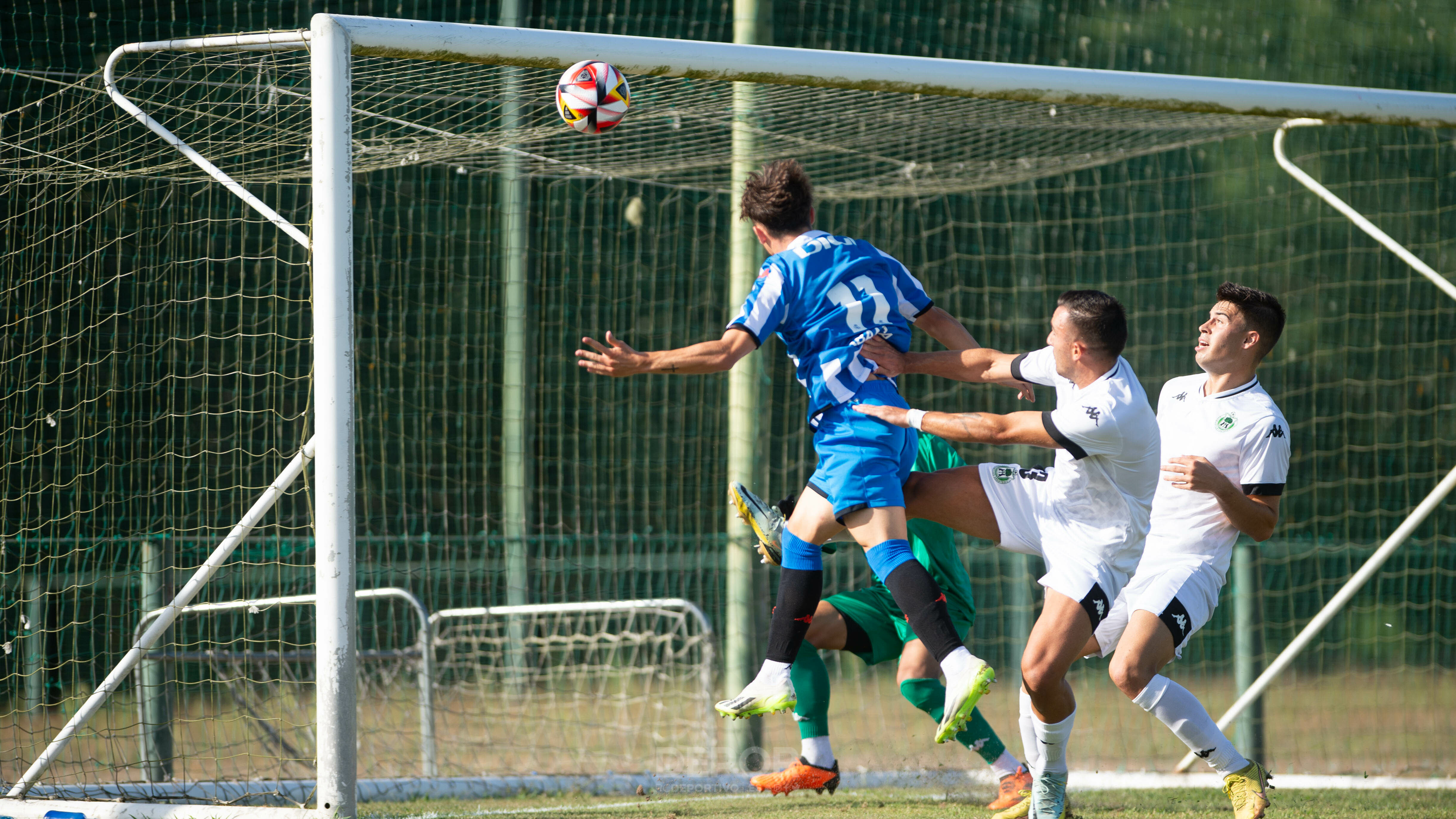 El Fabril compite de tú a tú a un rival, el CD Arenteiro, de categoría ...