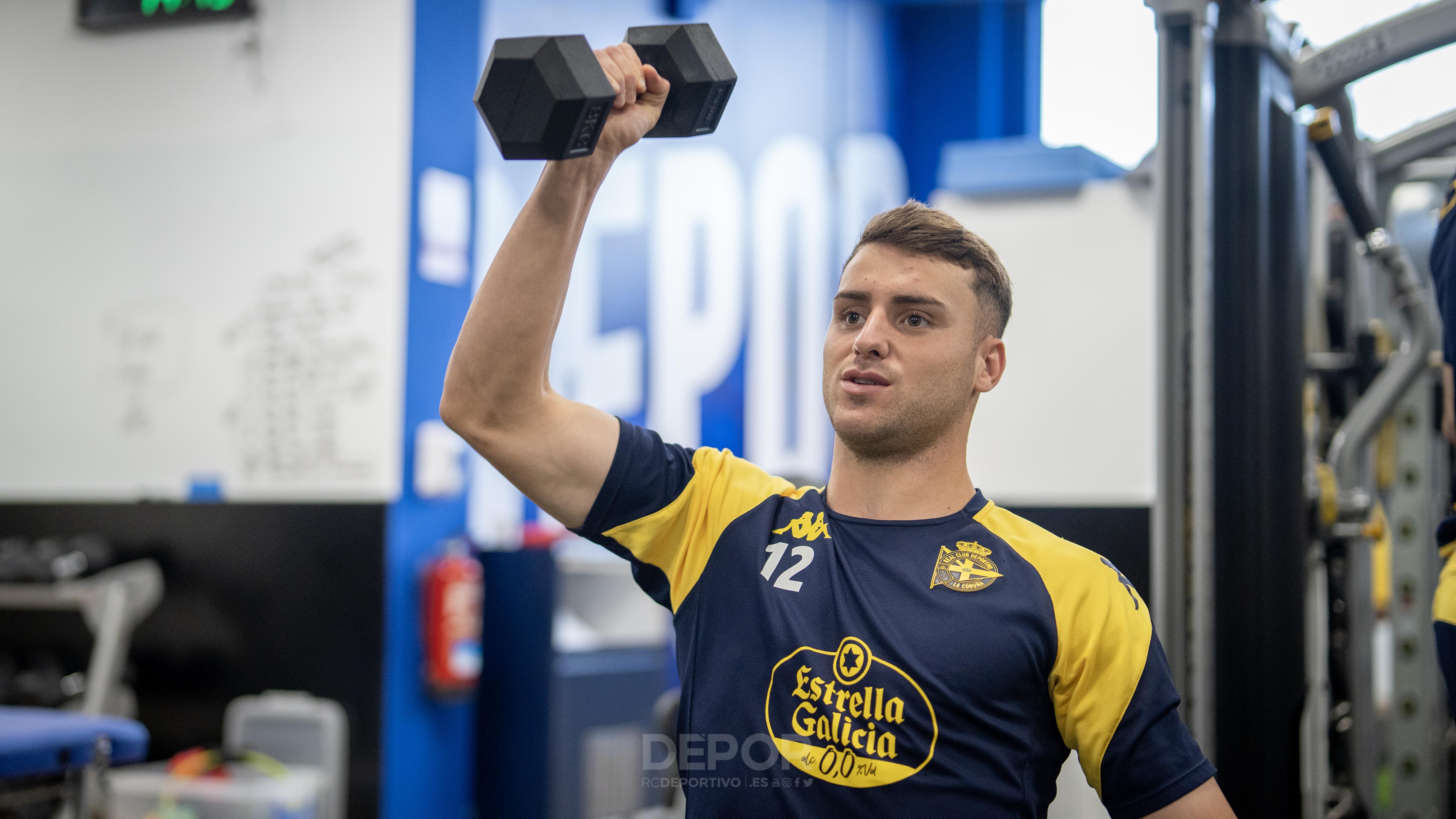 El Dépor arrancó la semana con un entrenamiento voluntario en Abegondo ... El Dépor arrancó la semana con un entrenamiento voluntario en Abegondo ...