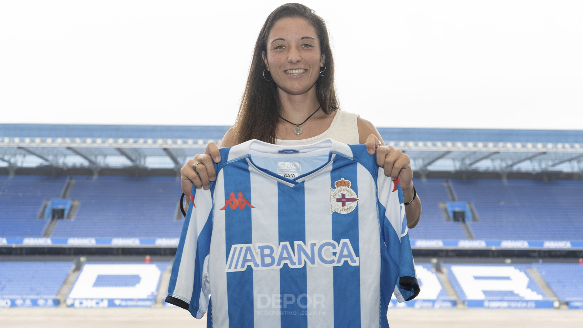 Lucía Martínez renueva con el Dépor ABANCA hasta 2025 | RCDeportivo | Página Oficial del RC ...